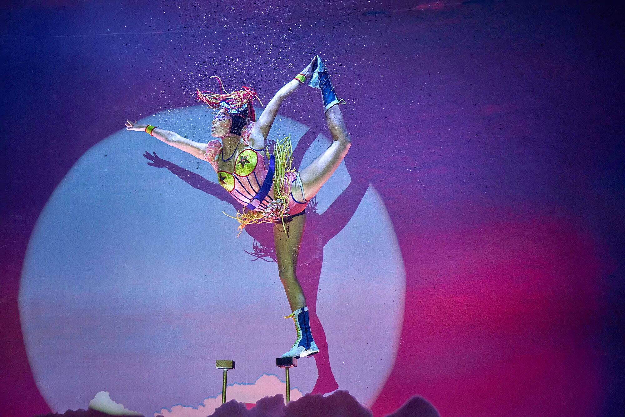 [PHOTOS] Le Cirque du Soleil plonge dans l’inconnu avec «LUDÕ», son ...