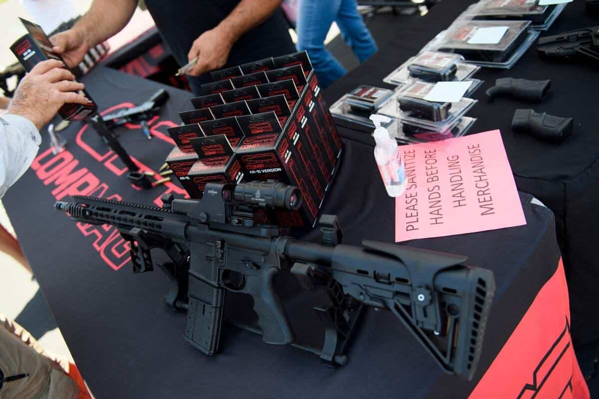La Californie en guerre contre les pistolets en «kit» et les armes ...