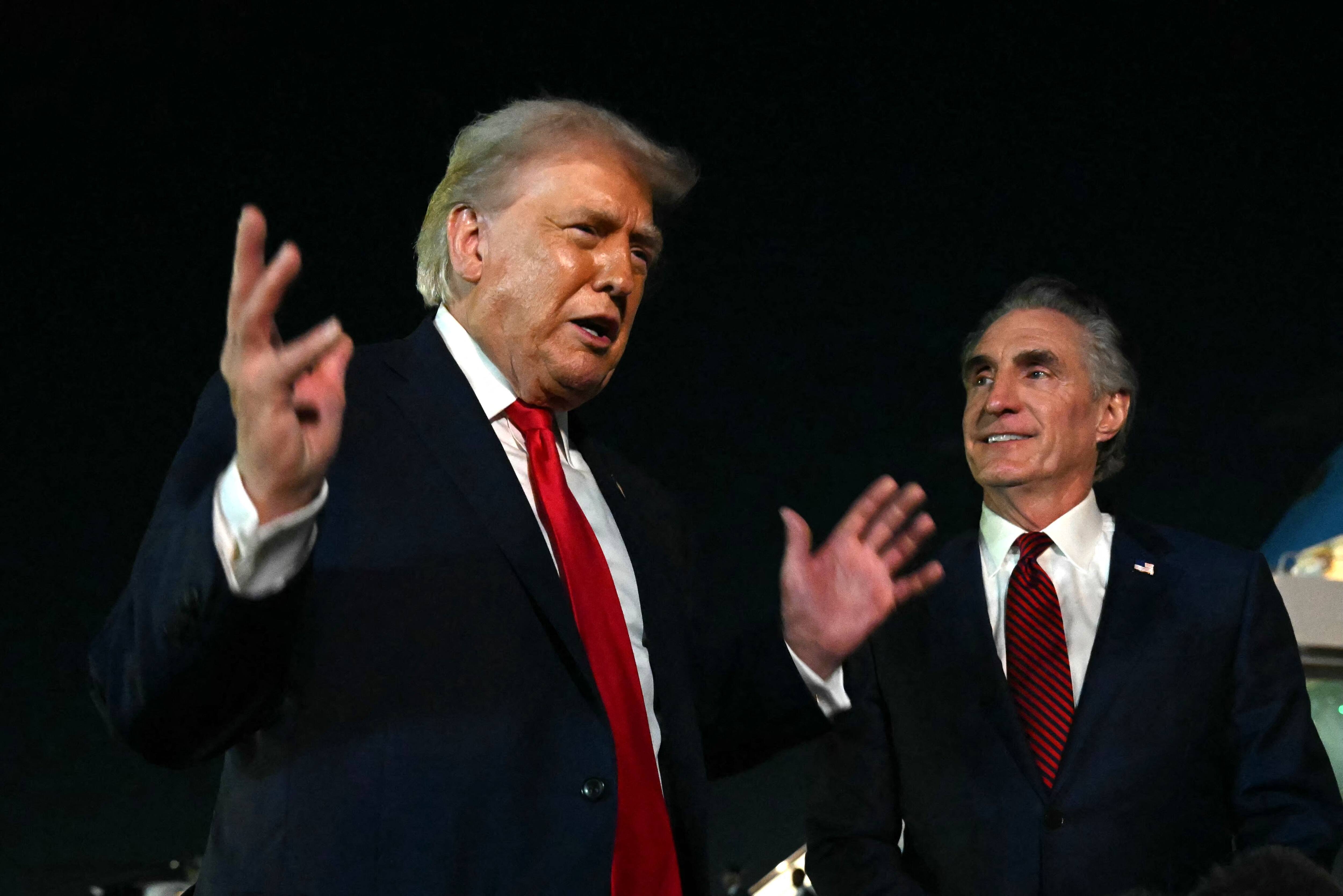 Donald Trump lance une stupéfiante série d'attaques contre ses alliés ...