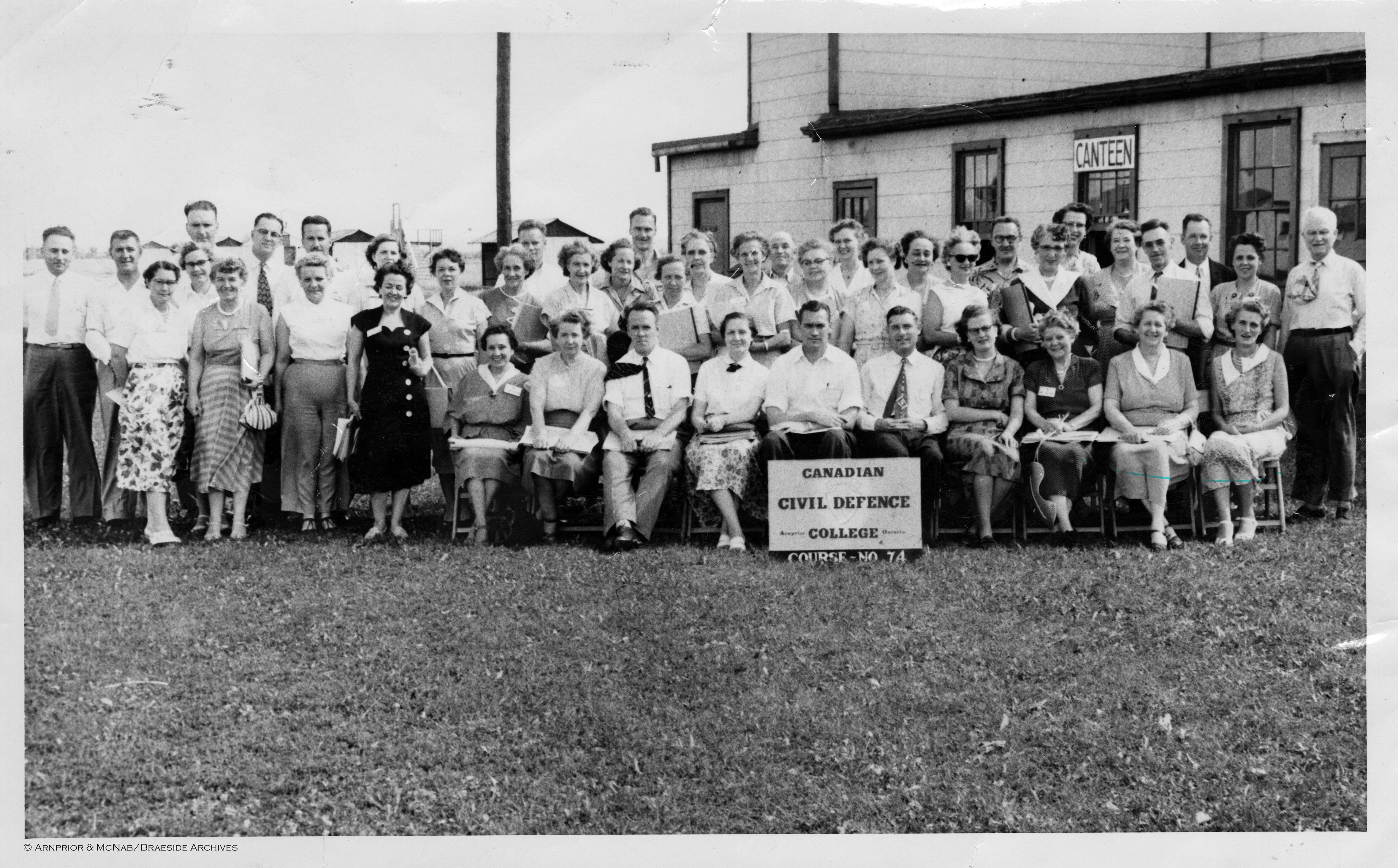 [PHOTOS] La Défense civile au Québec lors de la Guerre froide entre ...