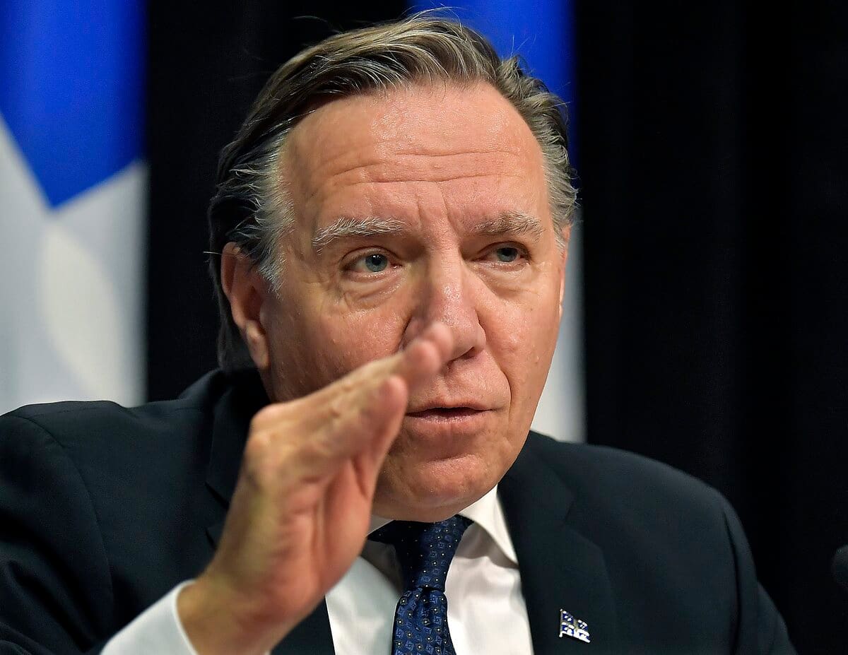 CHSLD: François Legault offre un mea culpa aux Québécois | JDQ
