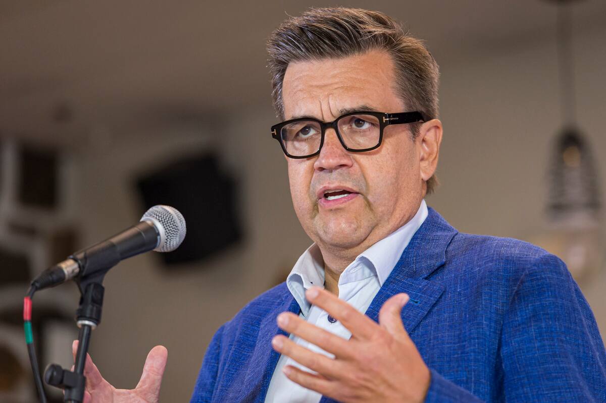 Mairie de Montréal: trois autres candidats pour Coderre | TVA Nouvelles