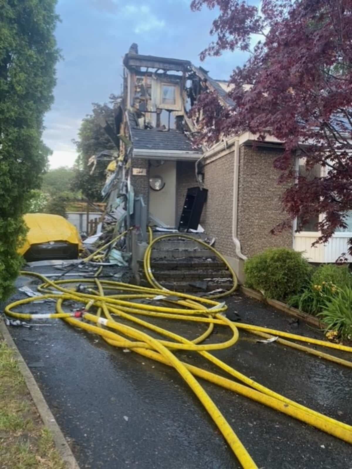 Deux résidences en flammes à Boucherville | TVA Nouvelles