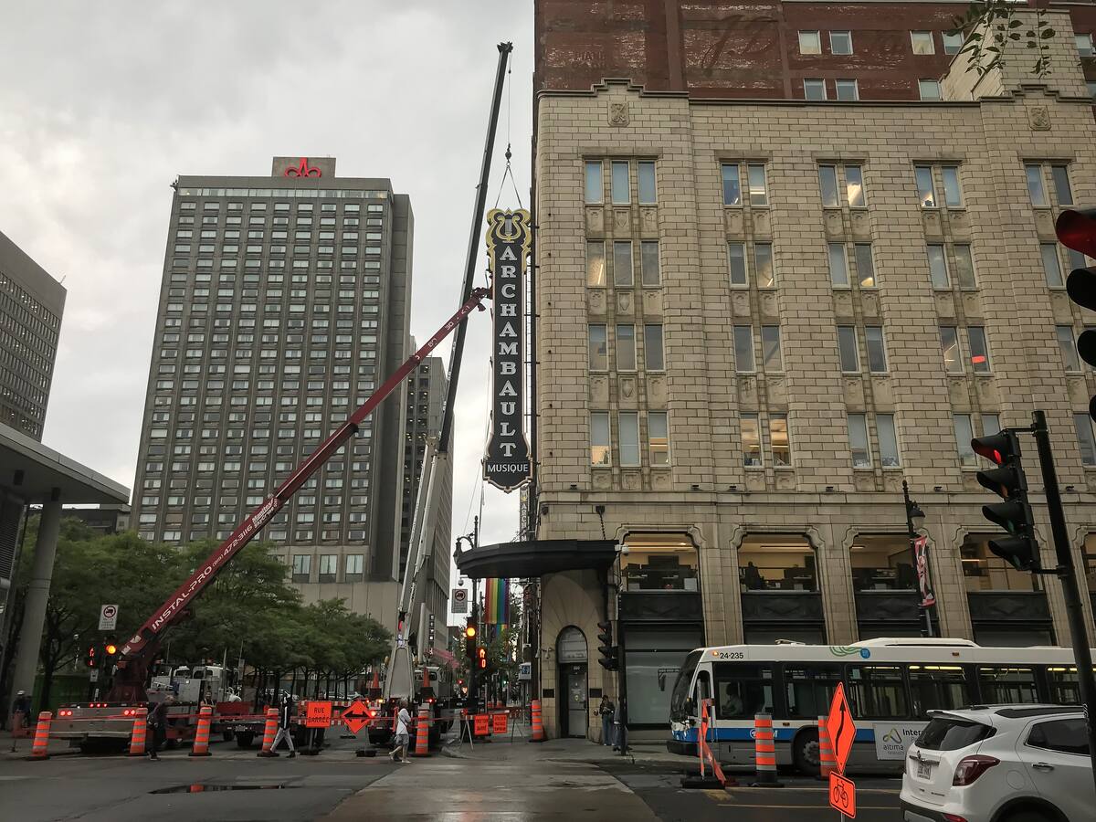 Montréal: l’enseigne emblématique d’Archambault retirée... pour mieux ...