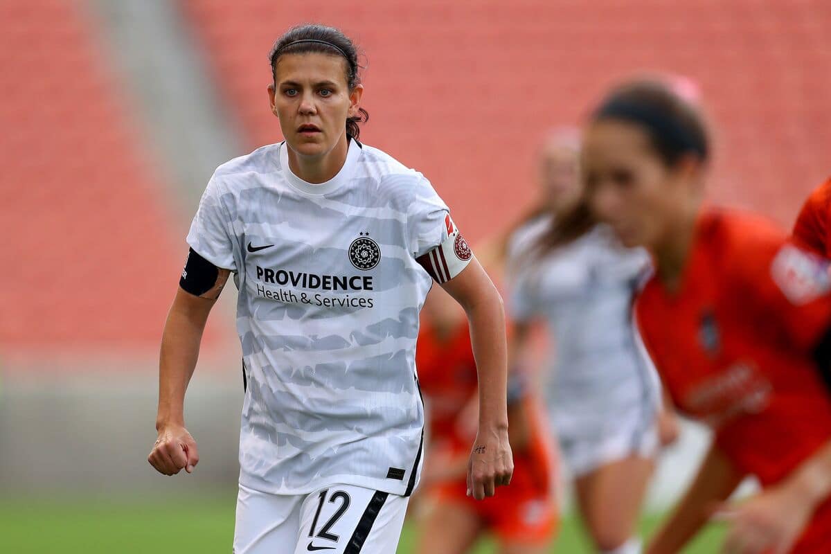 Christine Sinclair en lice pour le Ballon d’Or - TVA Sports