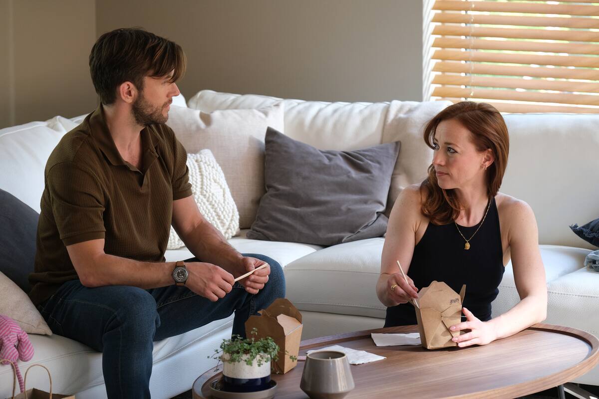 Karine Vanasse ravie de retrouver l'univers de la série Avant le crash ...