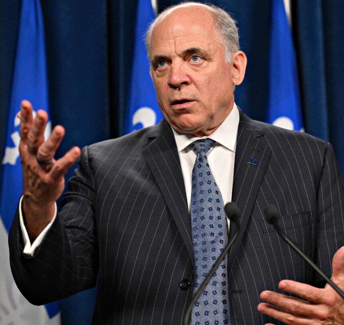 Quebec is considering doubling the remuneration of Hydro's big bosses