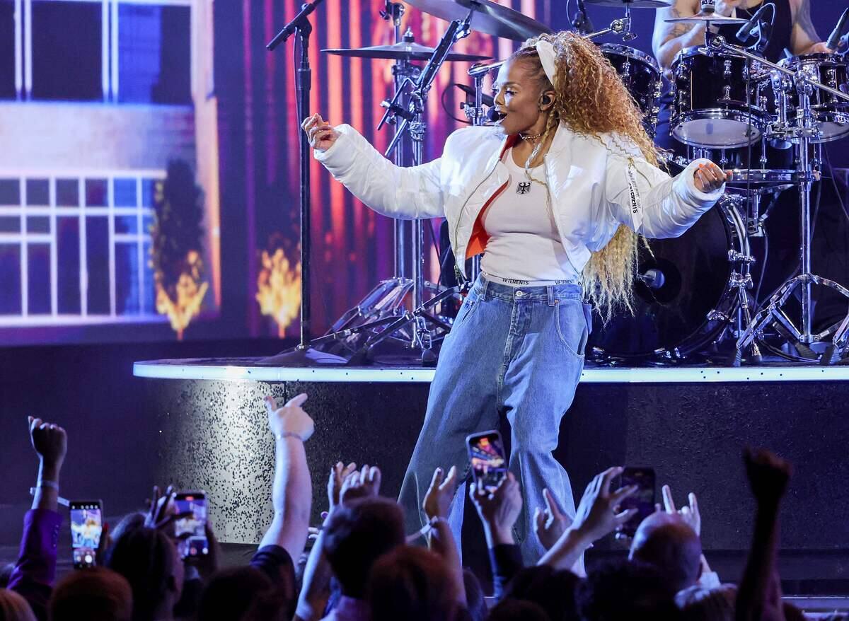 VIDÉO | Janet Jackson, 59 ans, de retour sur une scène télévisée après ...