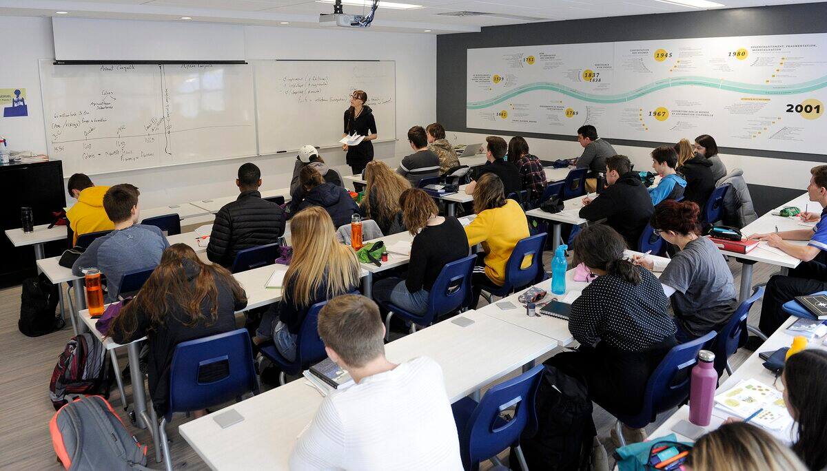 Suspension de la cote R: inquiétude chez les étudiants du cégep | TVA ...