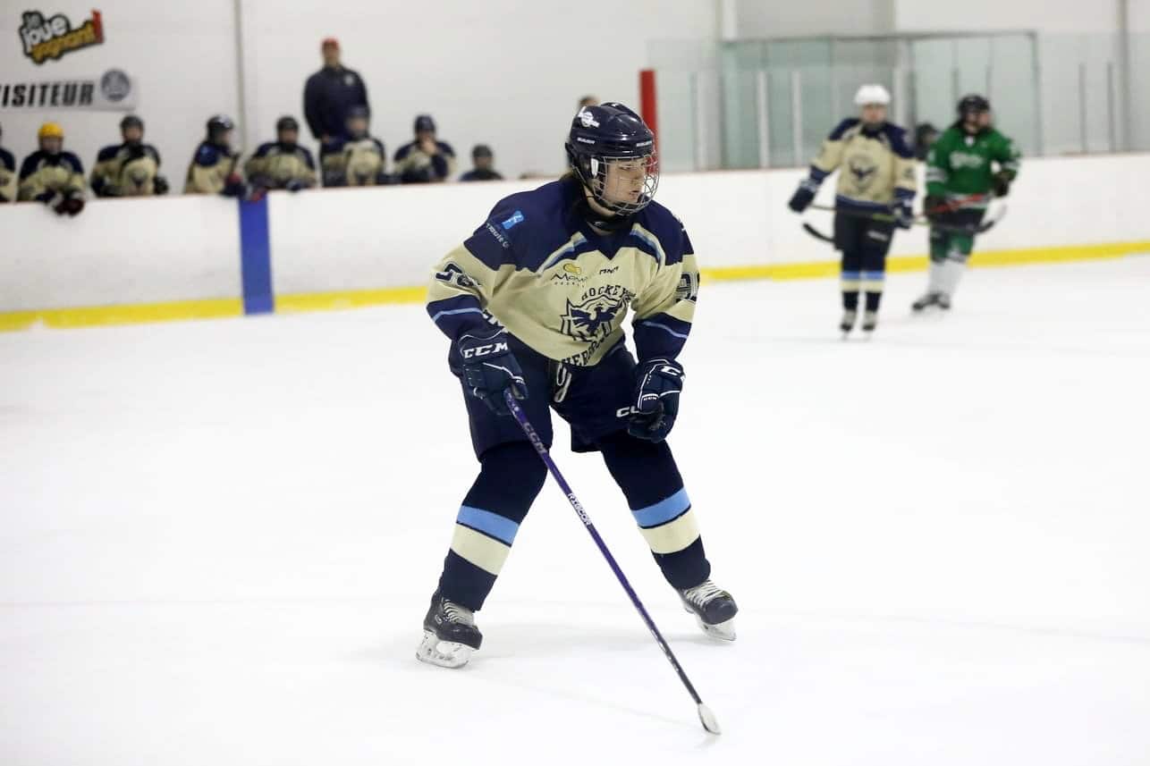 Une hockeyeuse de 17 ans se bat contre un cancer: «Je ne voulais pas ...