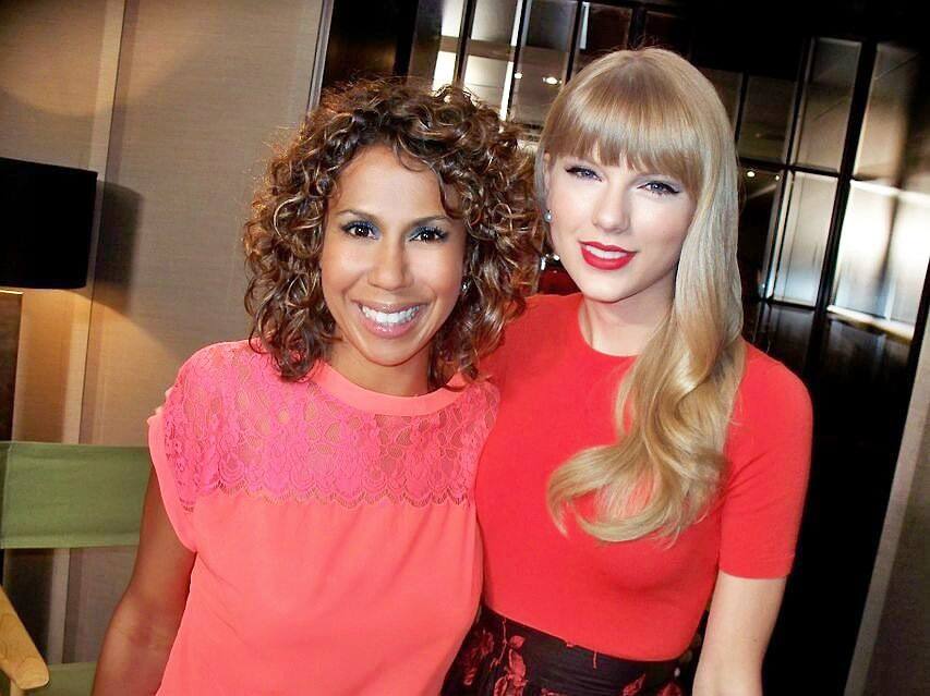 La carrière de Isabelle Racicot en cinq photos souvenirs | JDM