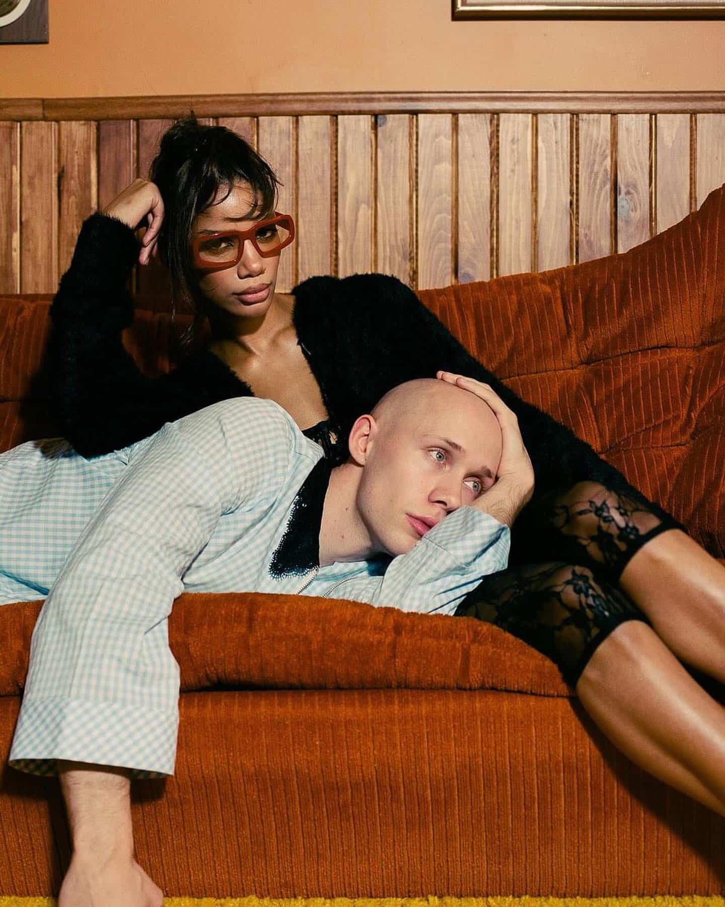 Audrey Roger s'ouvre comme jamais au sujet de son amoureux et de leur ...