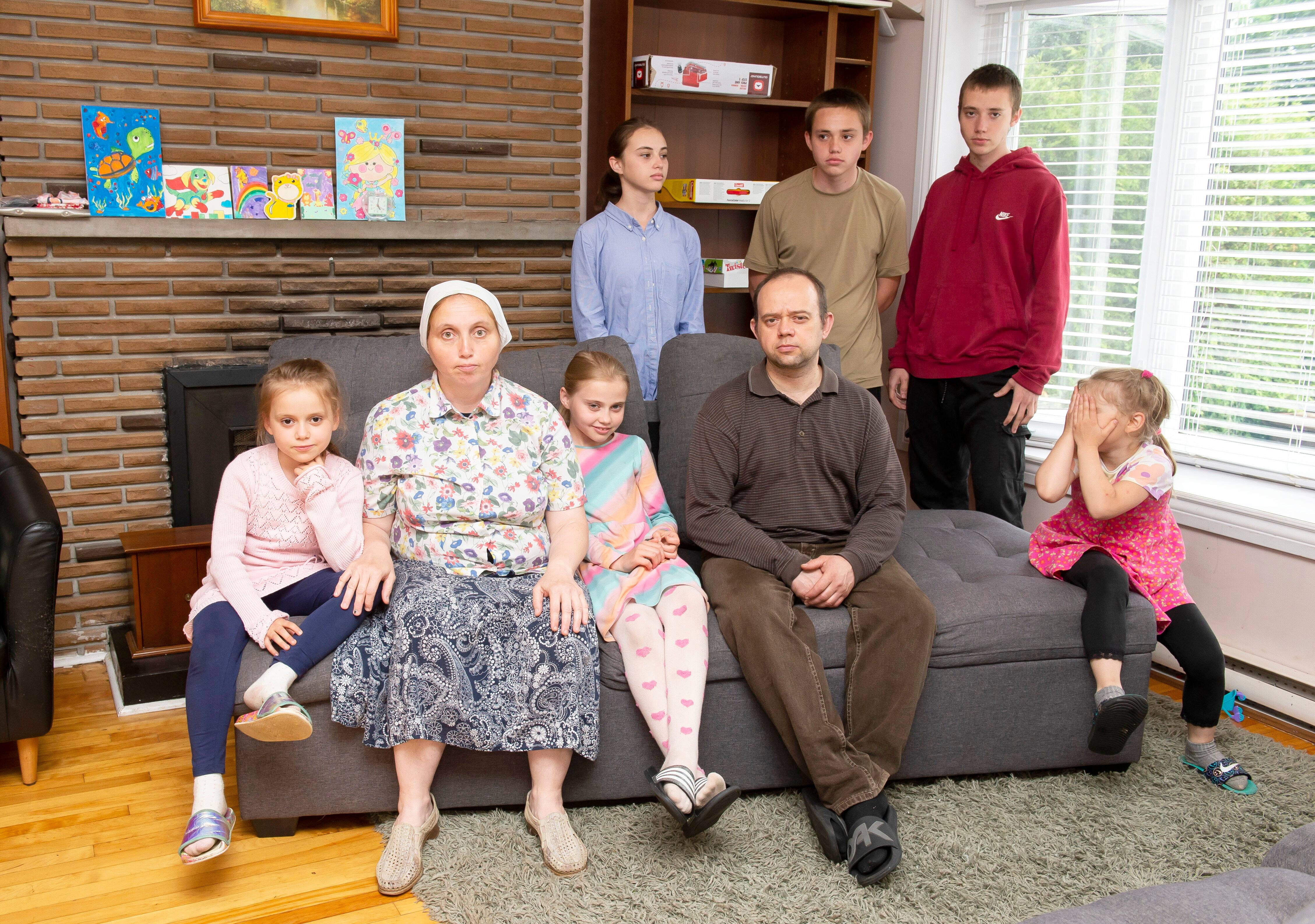 «Tout notre argent a servi à fuir»: une famille ukrainienne de 8 ...