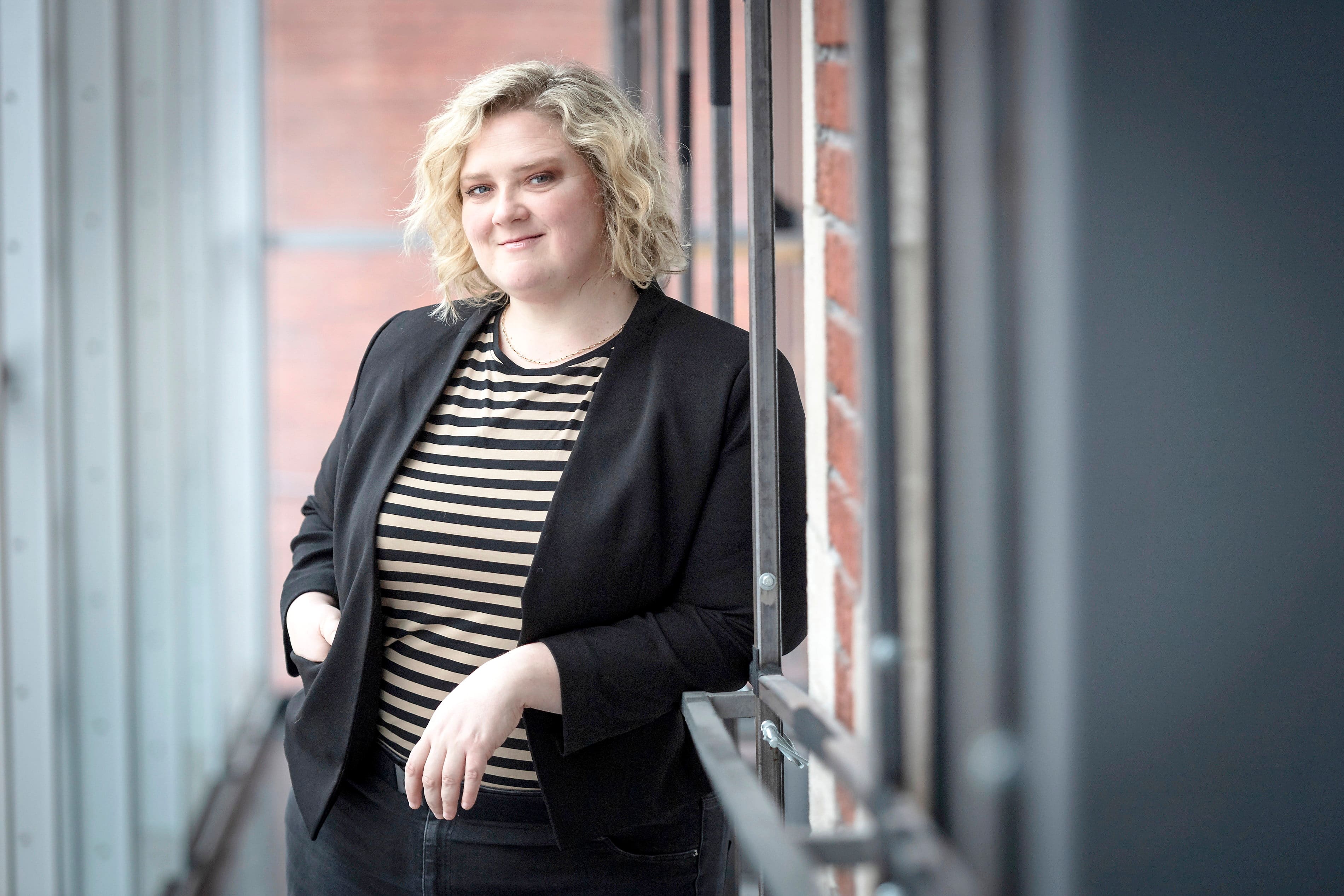 La Licorne: une première pièce signée Debbie Lynch-White | TVA Nouvelles