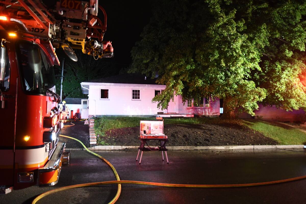 [EN IMAGES] Deux incendies majeurs à Québec, un chien perd la vie | JDM
