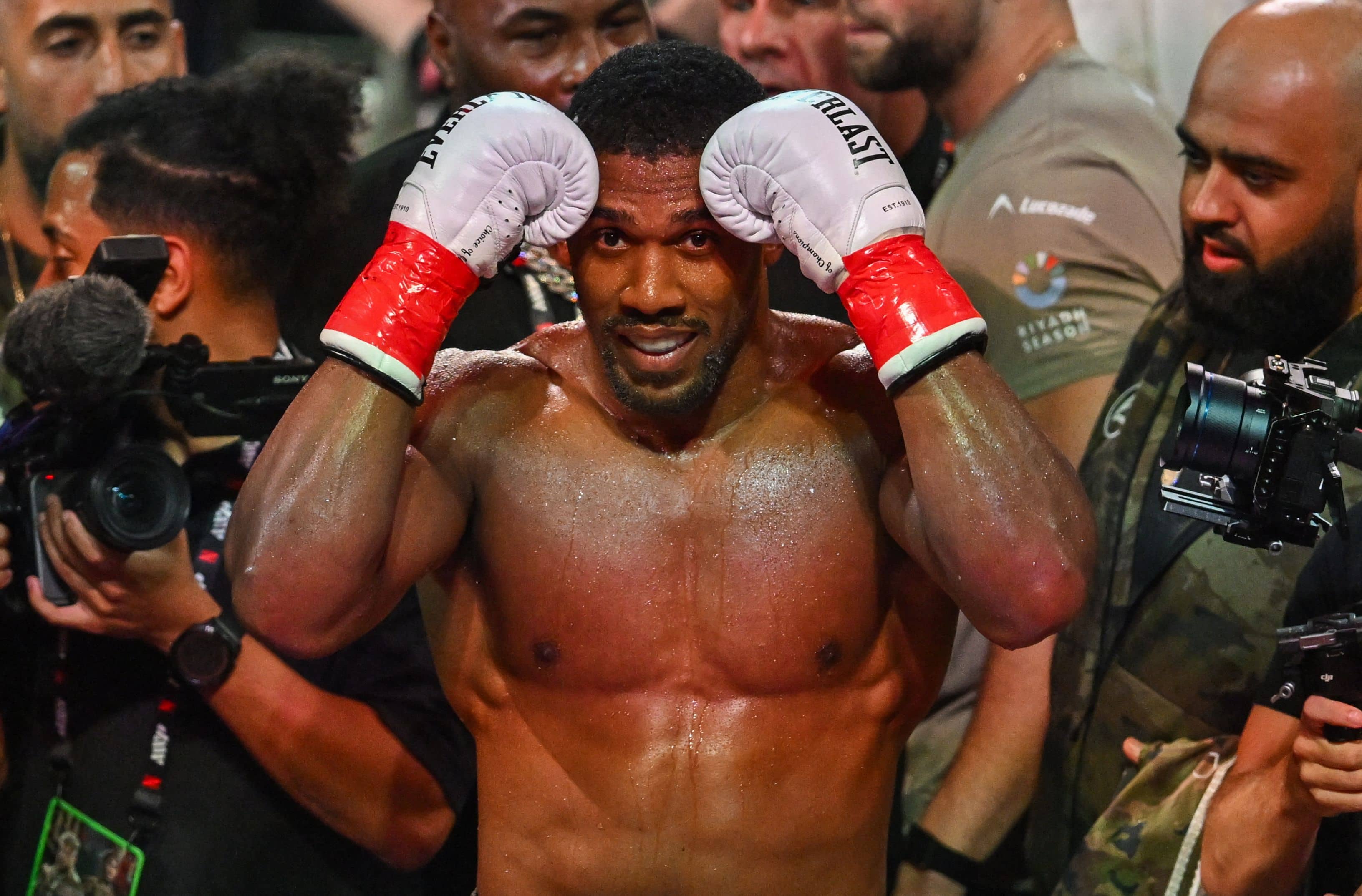 Anthony Joshua blessé dans un accident de la route mortel | JDQ
