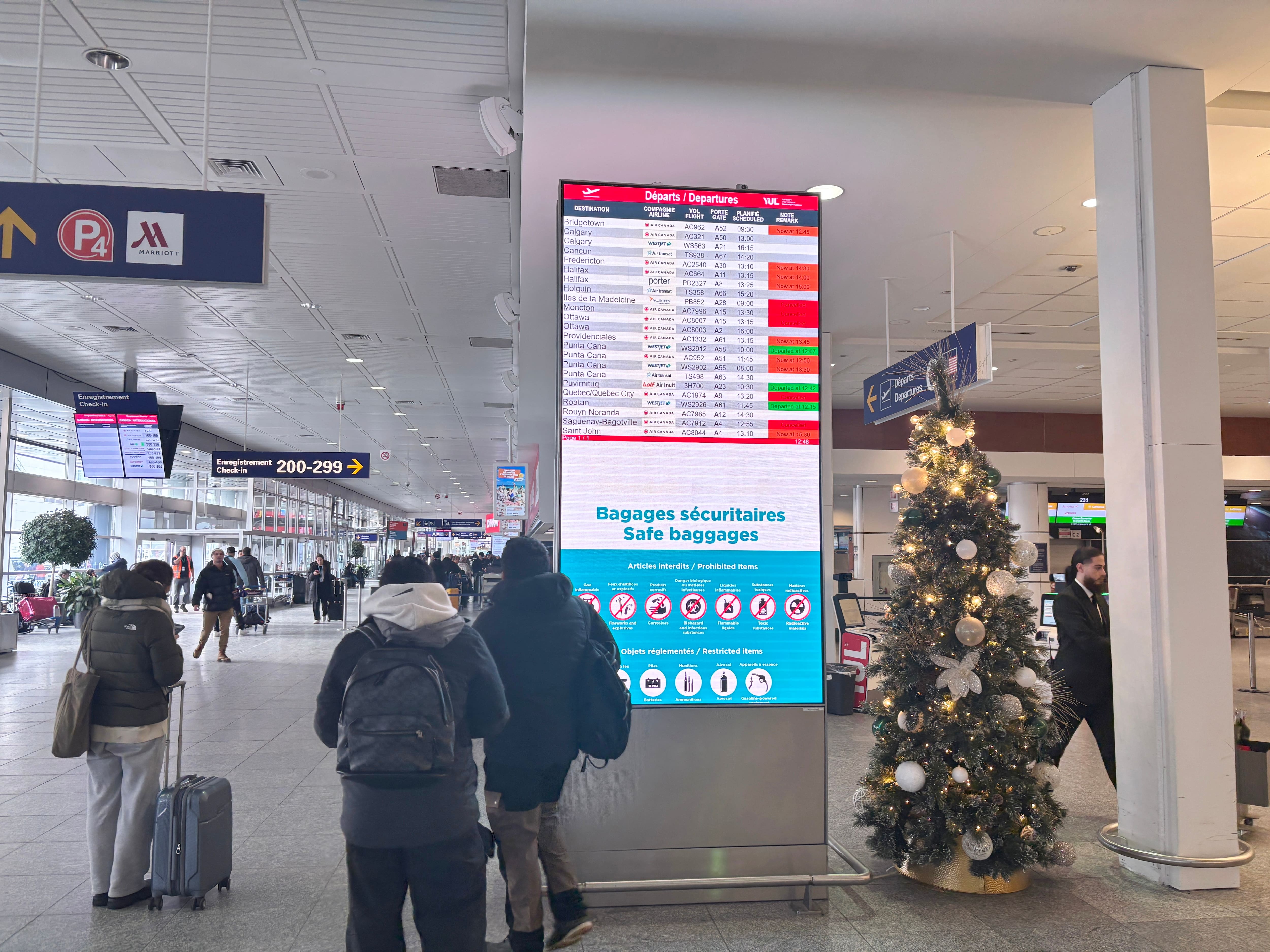 Verglas et vents forts dans le sud du Québec: des trottoirs comme des ...