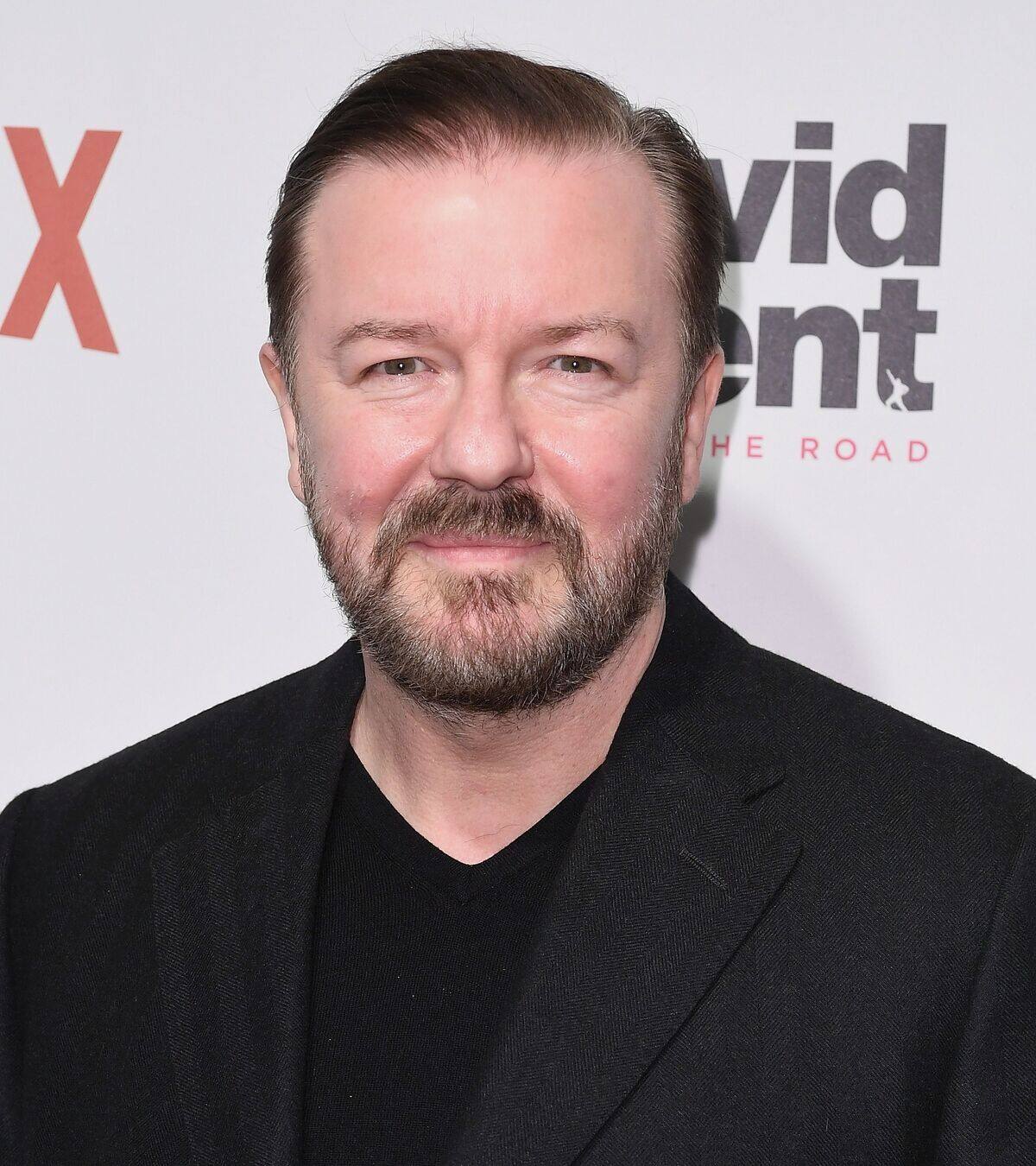 L’humoriste britannique Ricky Gervais viendra jouer à la Place Bell de ...