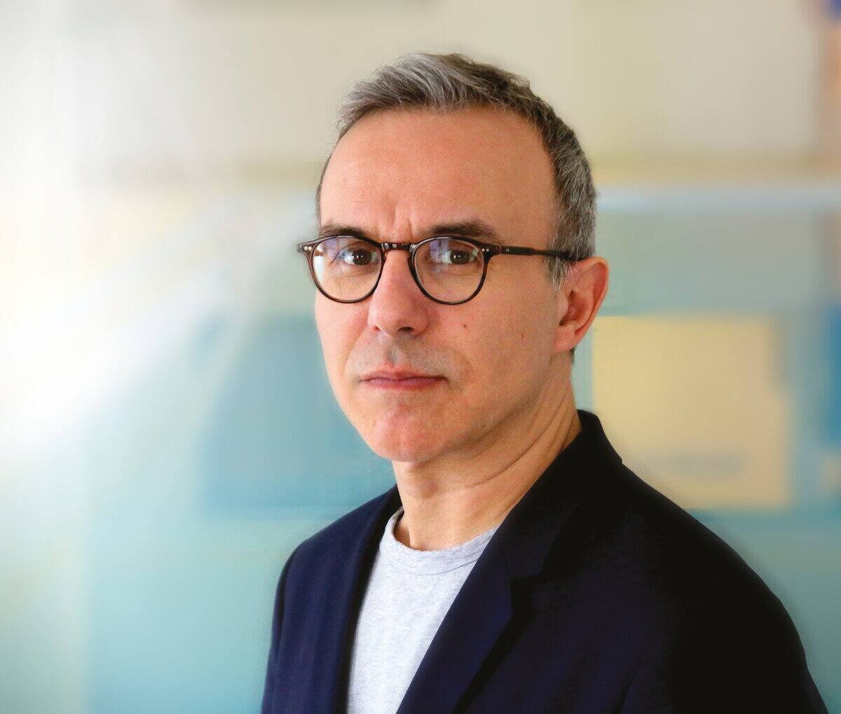 Philippe Besson : un roman bouleversant sur le harcèlement, le suicide ...