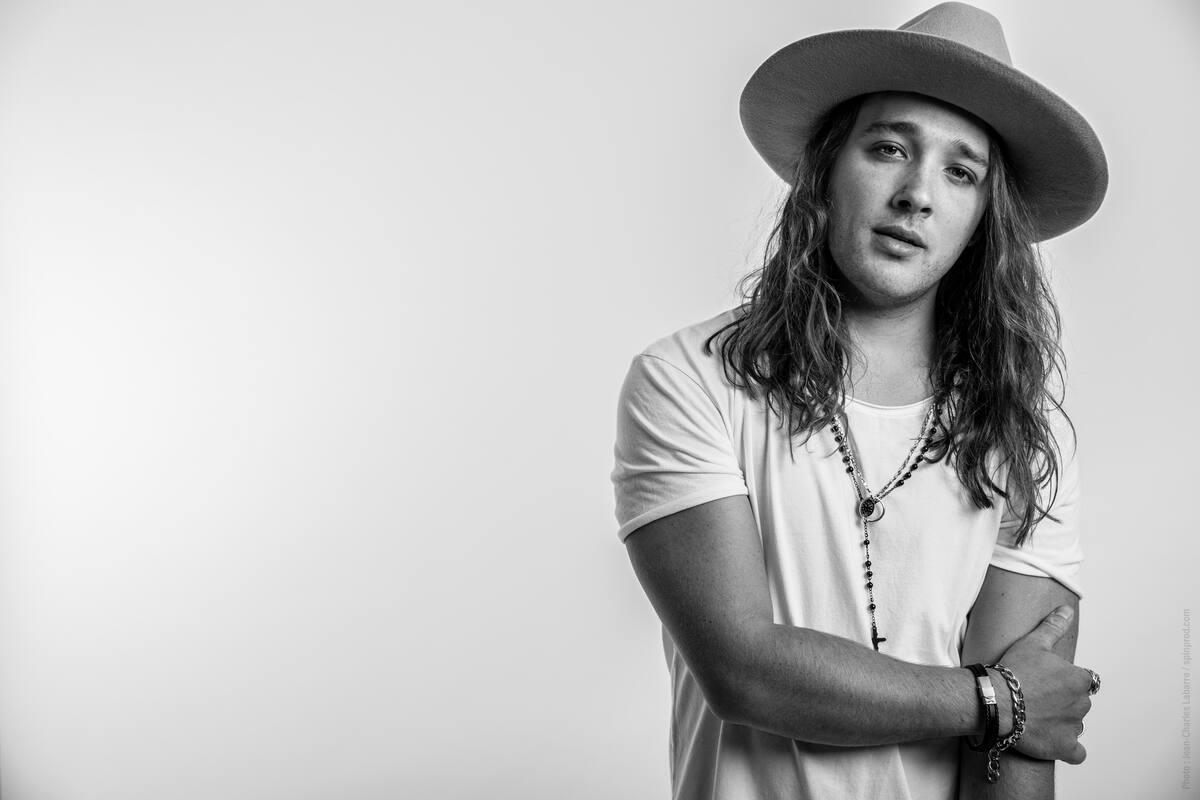 Un nouveau clip pour Travis Cormier | Le Journal de Montréal
