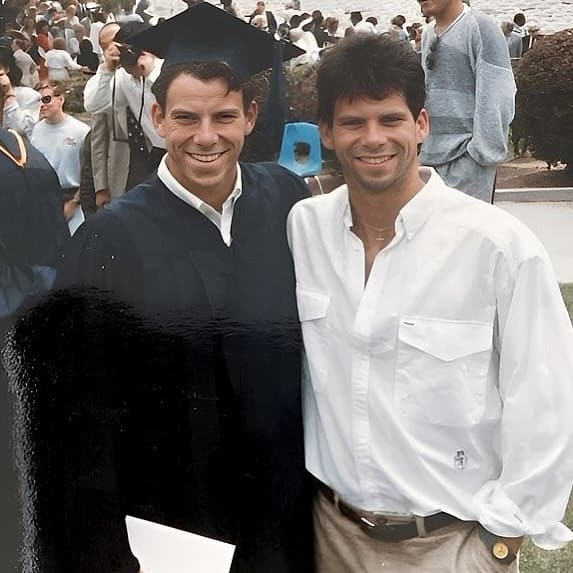 «Monsters»: après la série, voici le sort des véritables frères ...