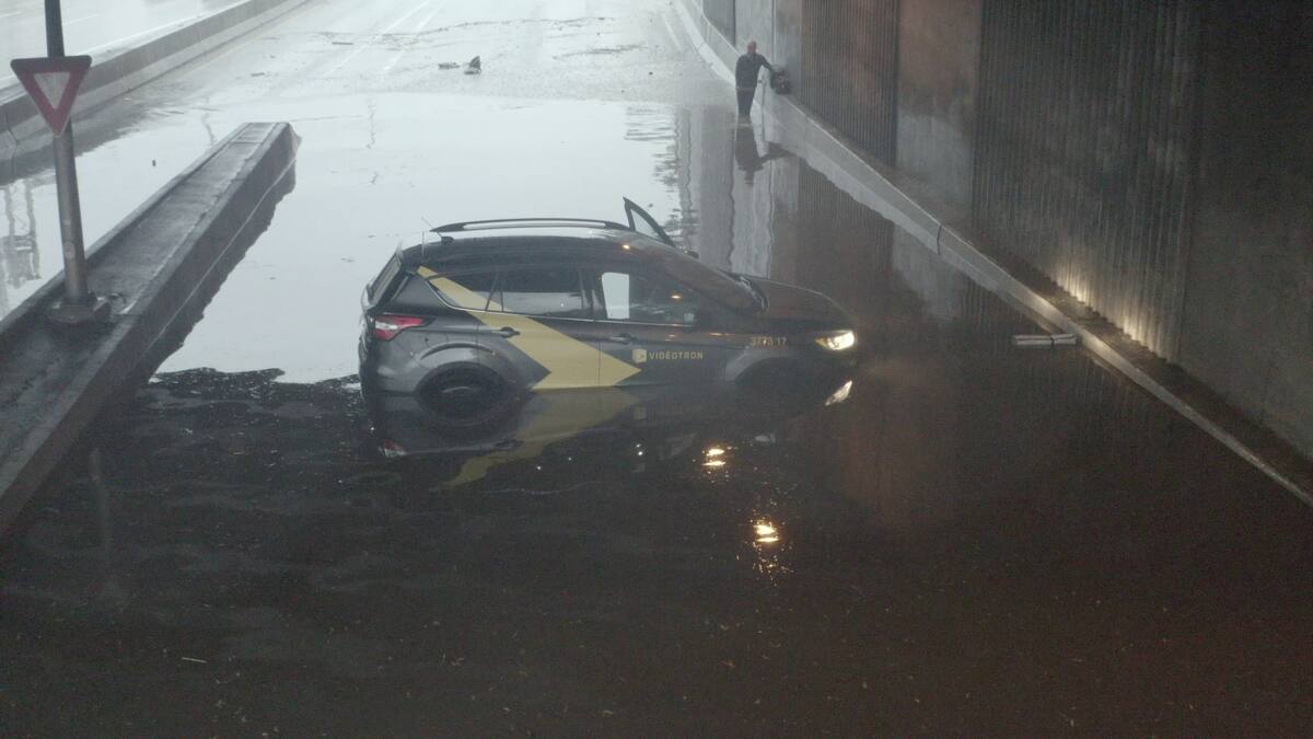 EN IMAGES | Geysers et inondations majeures à Montréal | TVA Nouvelles