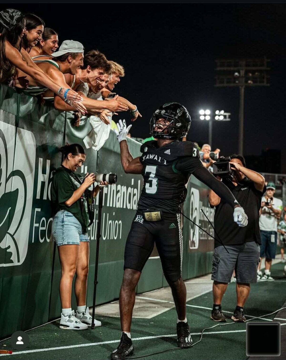 De la rue au football de la NCAA: le rêve inespéré à Hawaï du receveur ...