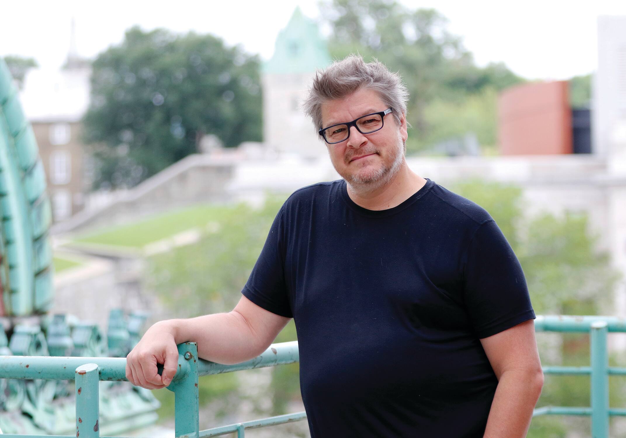 Incursion exclusive sur le plateau de la nouvelle série À propos d ...