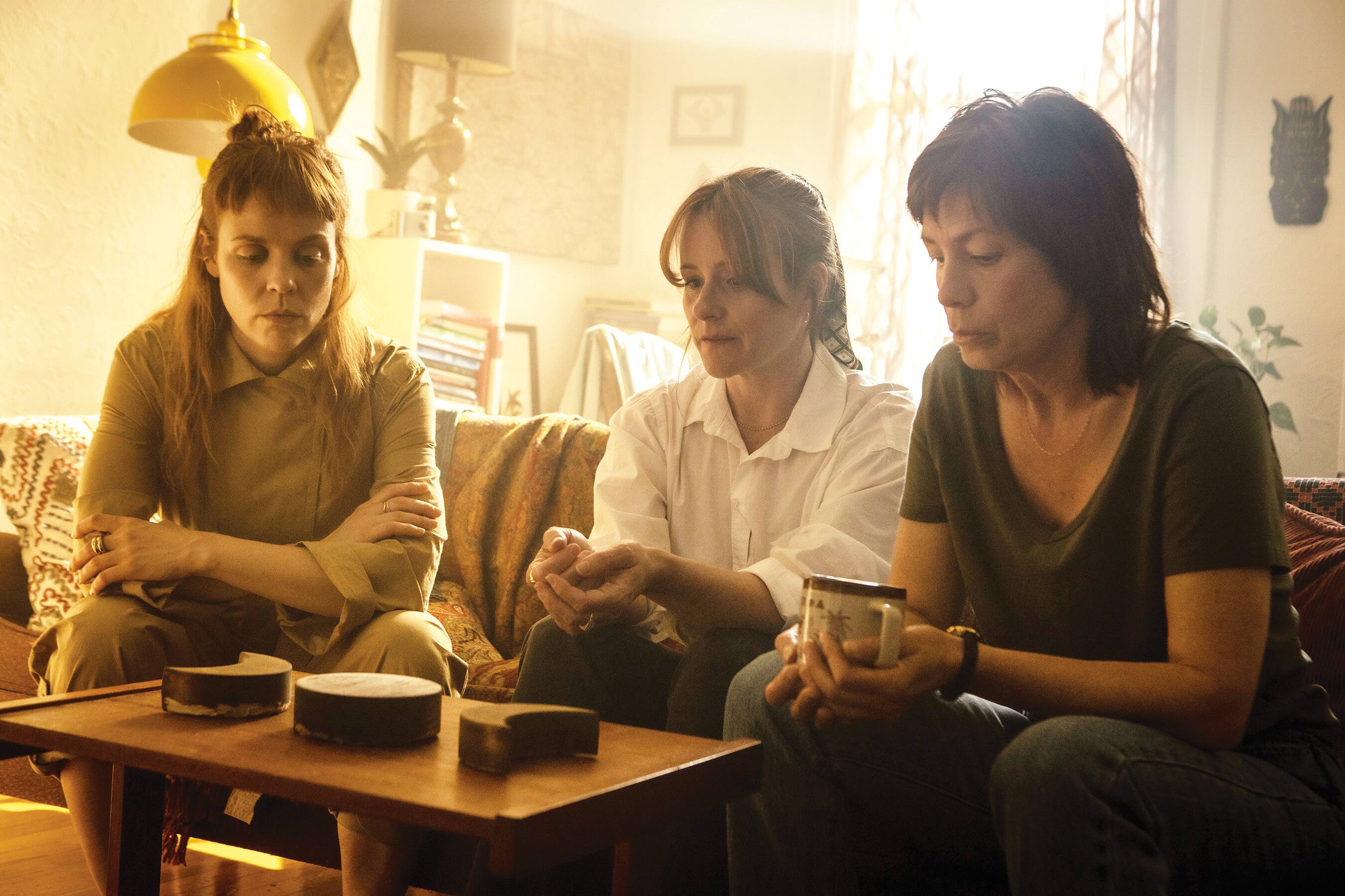 Pour la première fois en 30 ans, Joe, Beth et Agnès se rencontrent ...