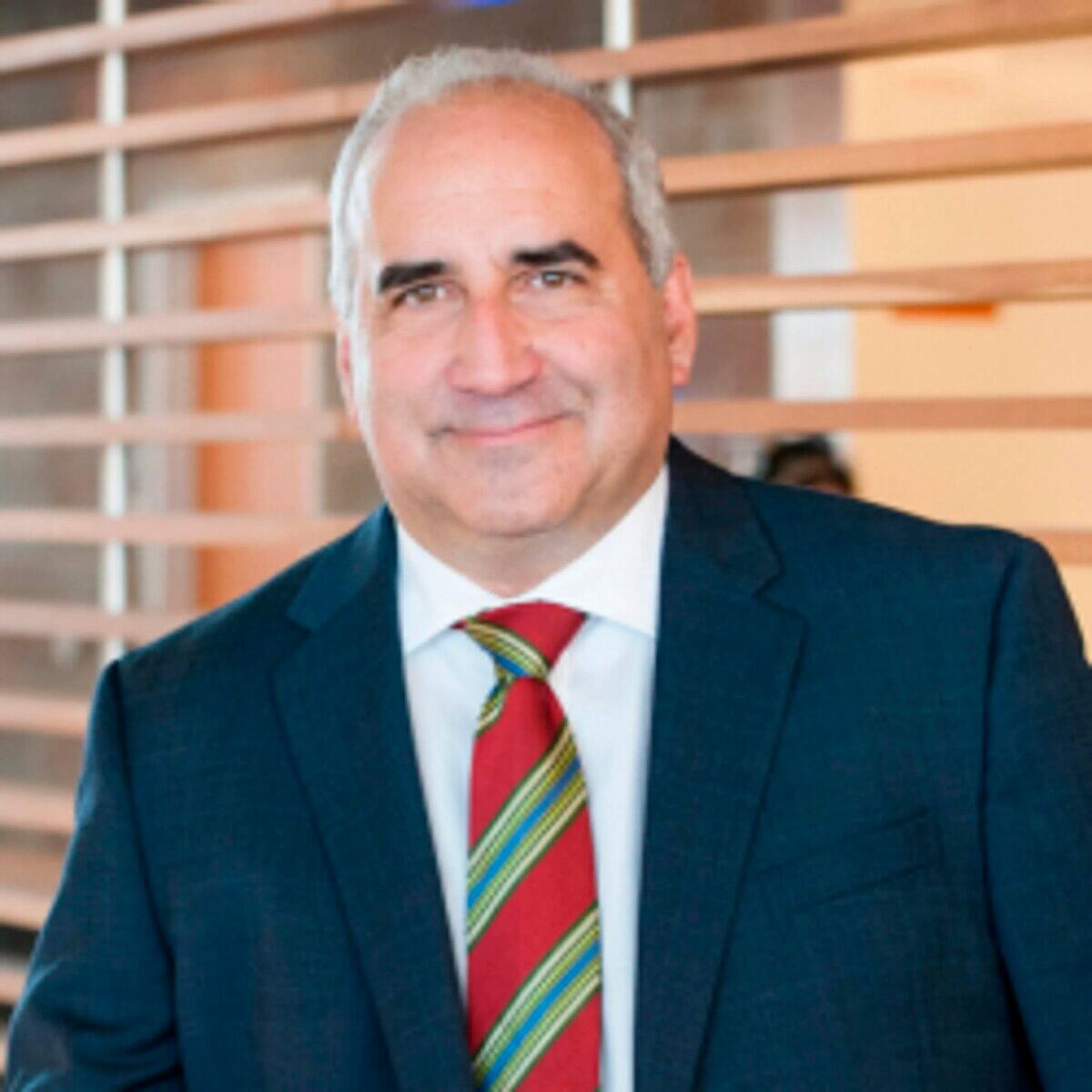 Des centaines de fonctionnaires toujours au ministère de la Santé ...