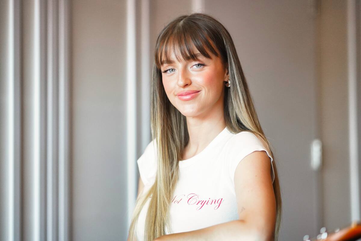 Alicia Moffet et Frédérick Robichaud sont fiancés et la bague est ...