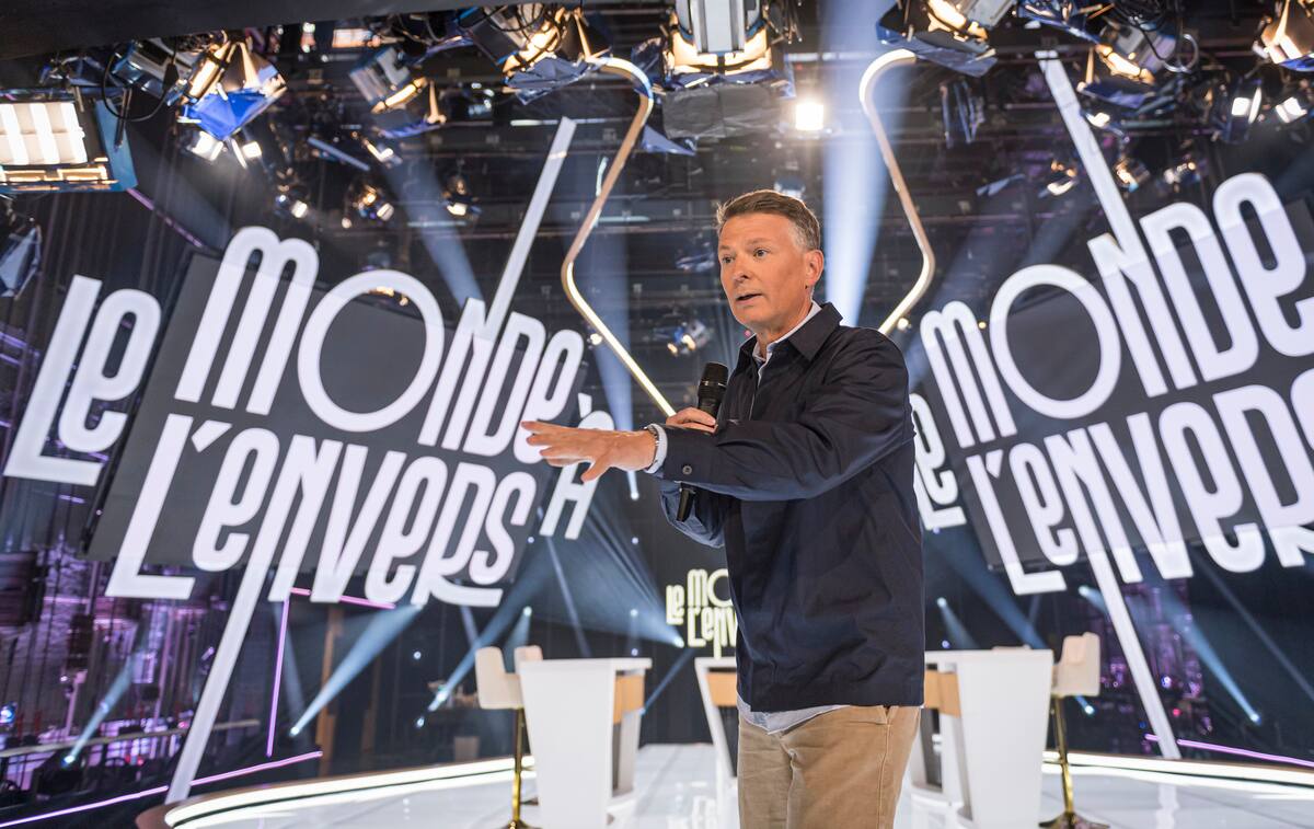 Un politicien brise le silence pour la première de «Le monde à l’envers» | TVA Nouvelles