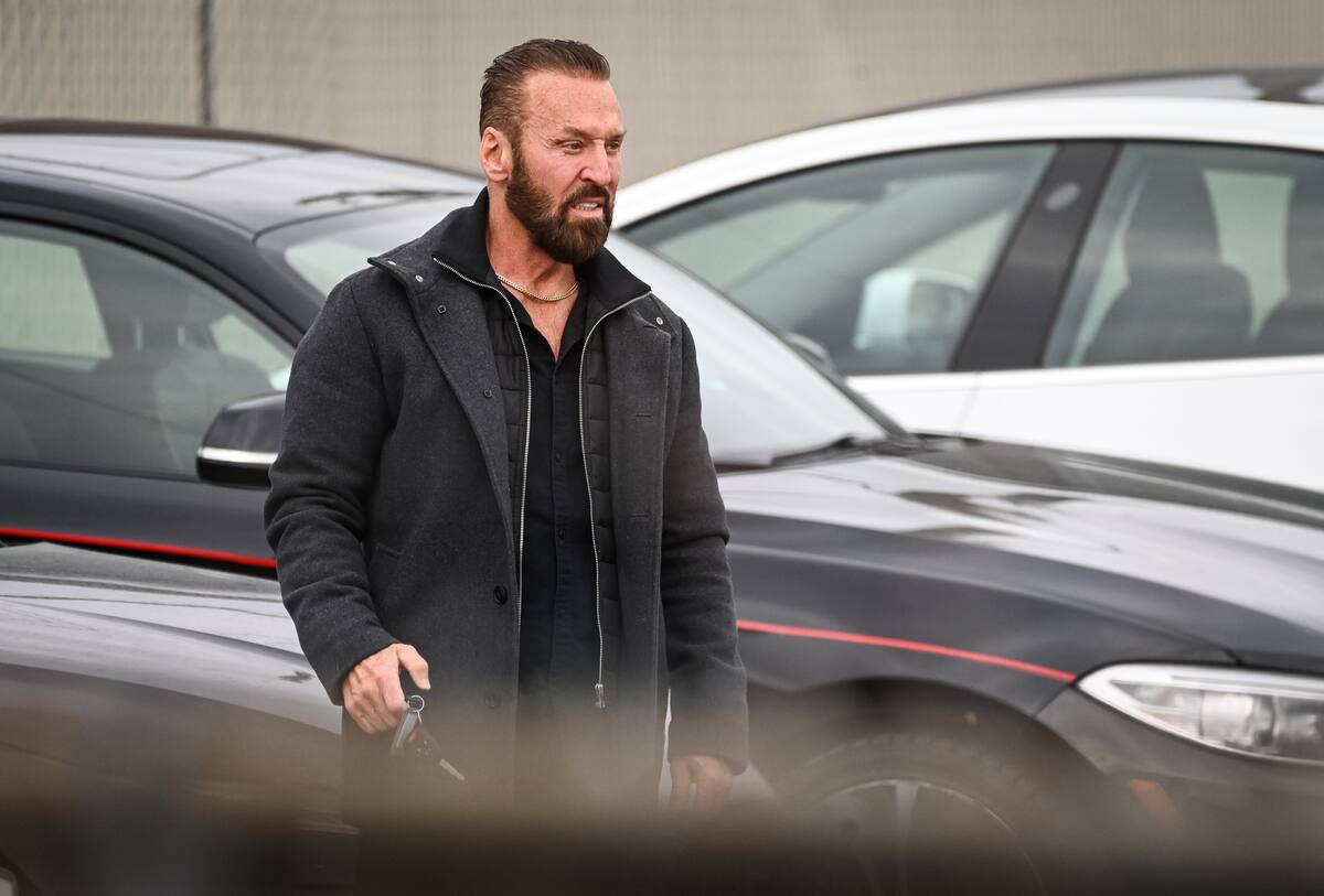 D’importants gangsters disent un dernier adieu au caïd Gregory Woolley ...