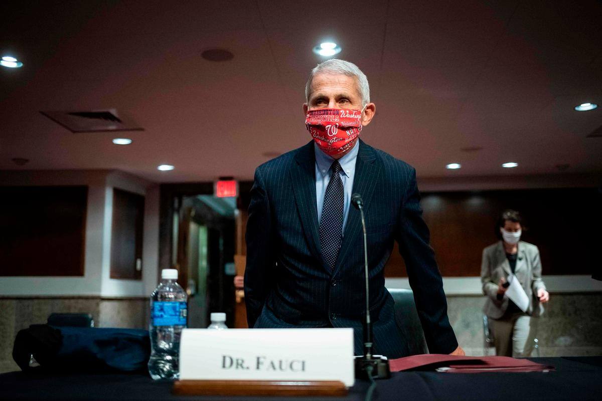 États-Unis: le docteur Fauci opéré des cordes vocales | JDM