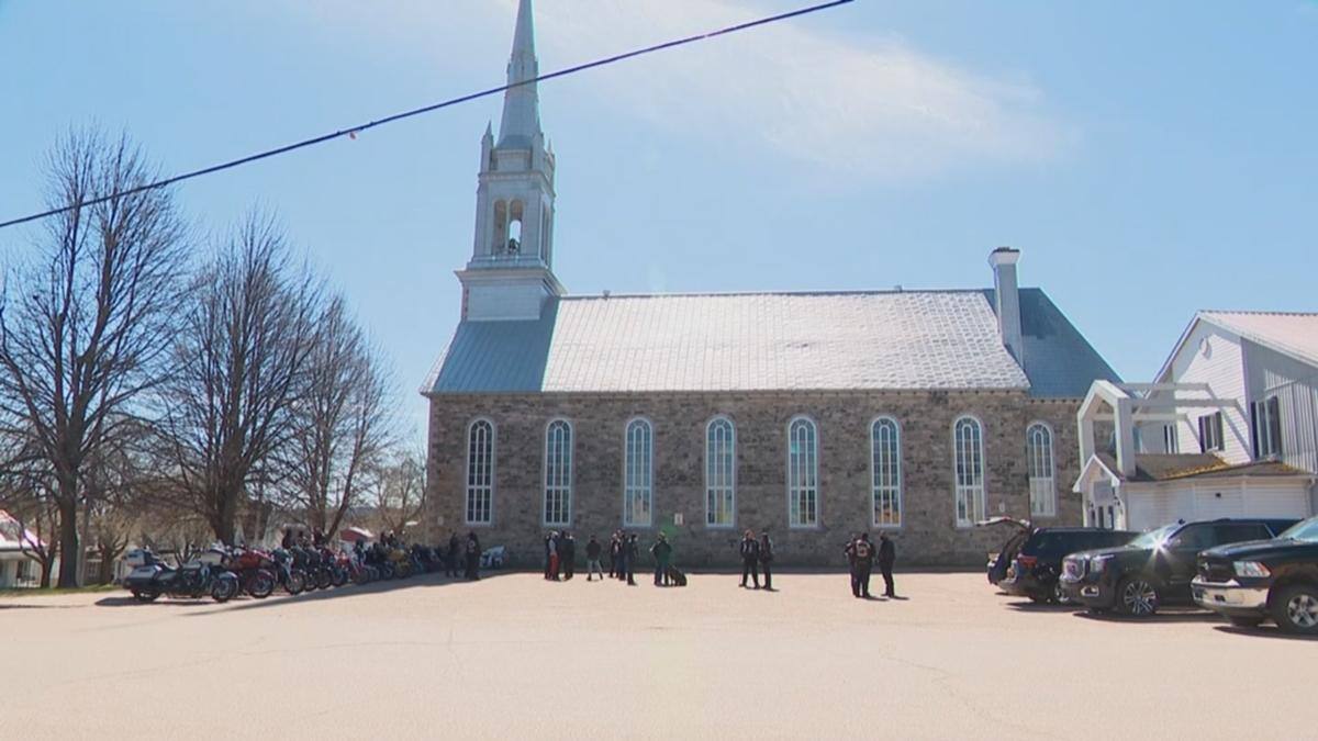 Les funérailles d’un Hells célébrées à Saint-Ubalde | JDQ