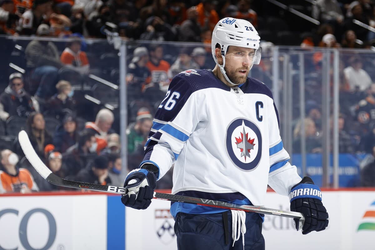 Blake Wheeler dépouillé de son titre de capitaine - TVA Sports