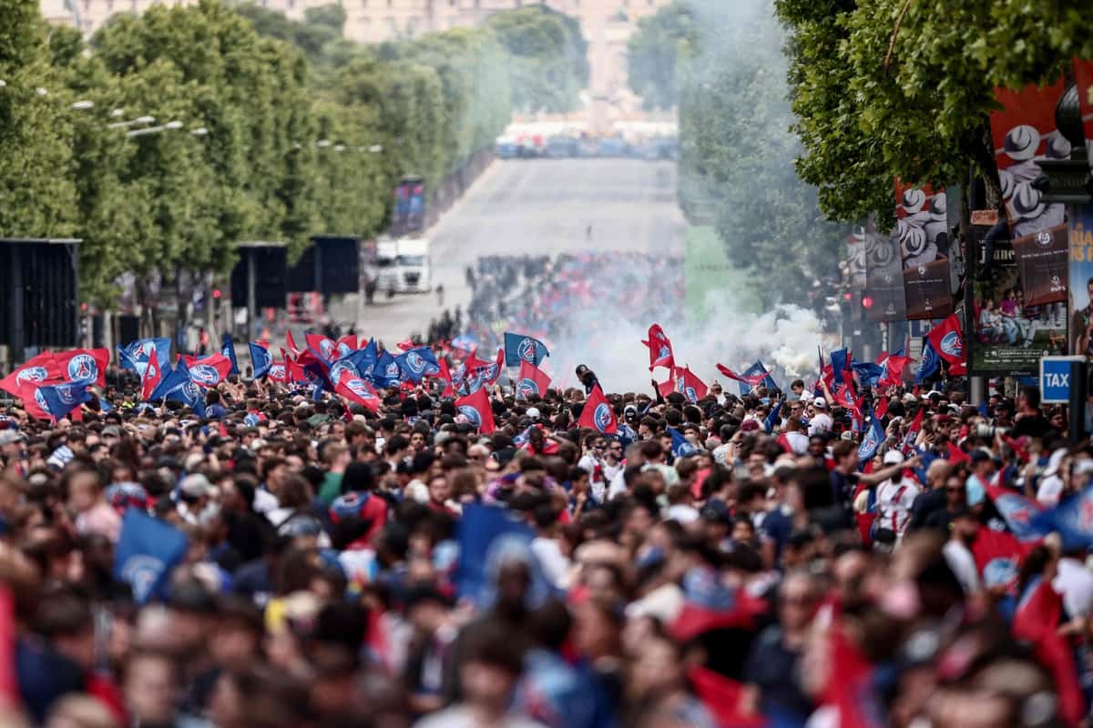 Après la victoire et les débordements, place à la parade des joueurs du ...
