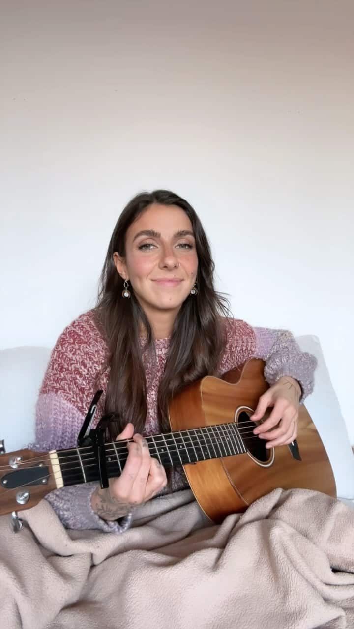 Rafaëlle Roy a trouvé sa sosie: elle ressemble en tous points à cette ...