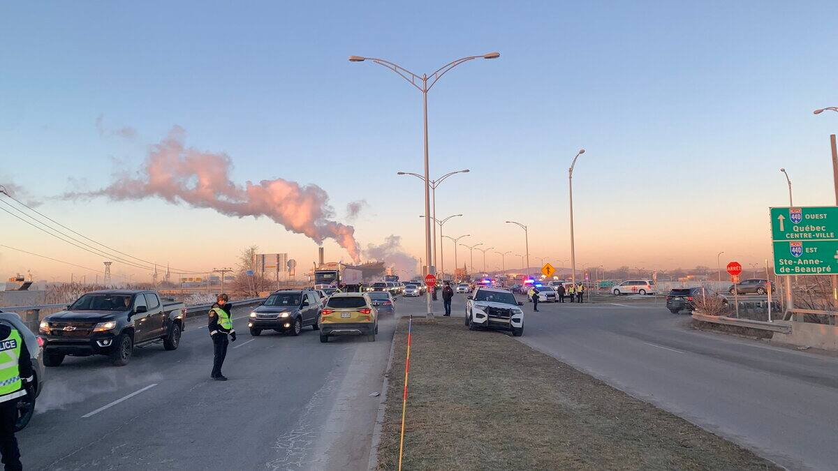 La FAE bloque les ports de Montréal et de Québec | JDM