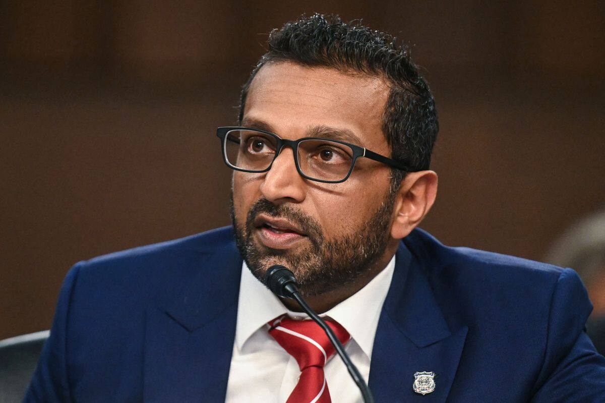 Sous le feu des critiques, le directeur du FBI, Kash Patel, se défend ...