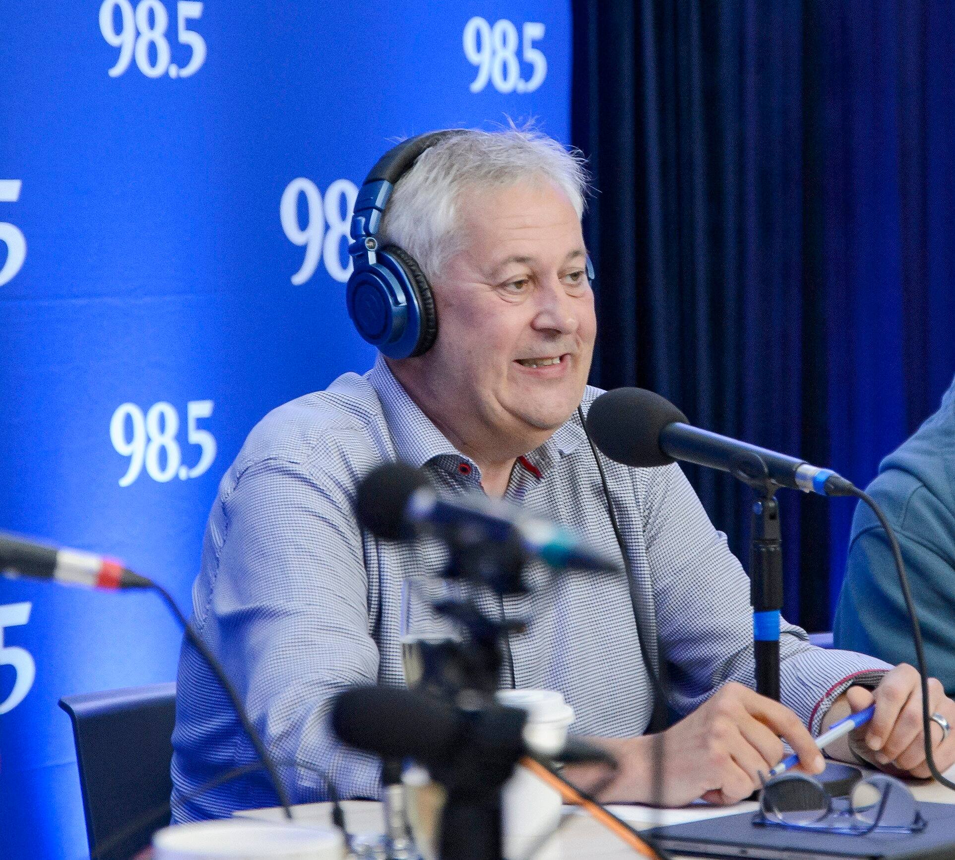 Dernière émission de Paul Arcand au 98,5 FM: «J’ai l’impression d’être ...