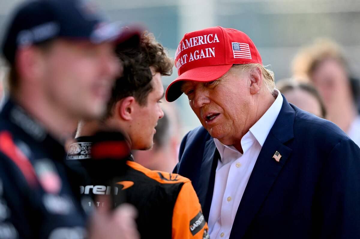 Donald Trump se dit le porte-bonheur de Lando Norris à Miami - TVA Sports