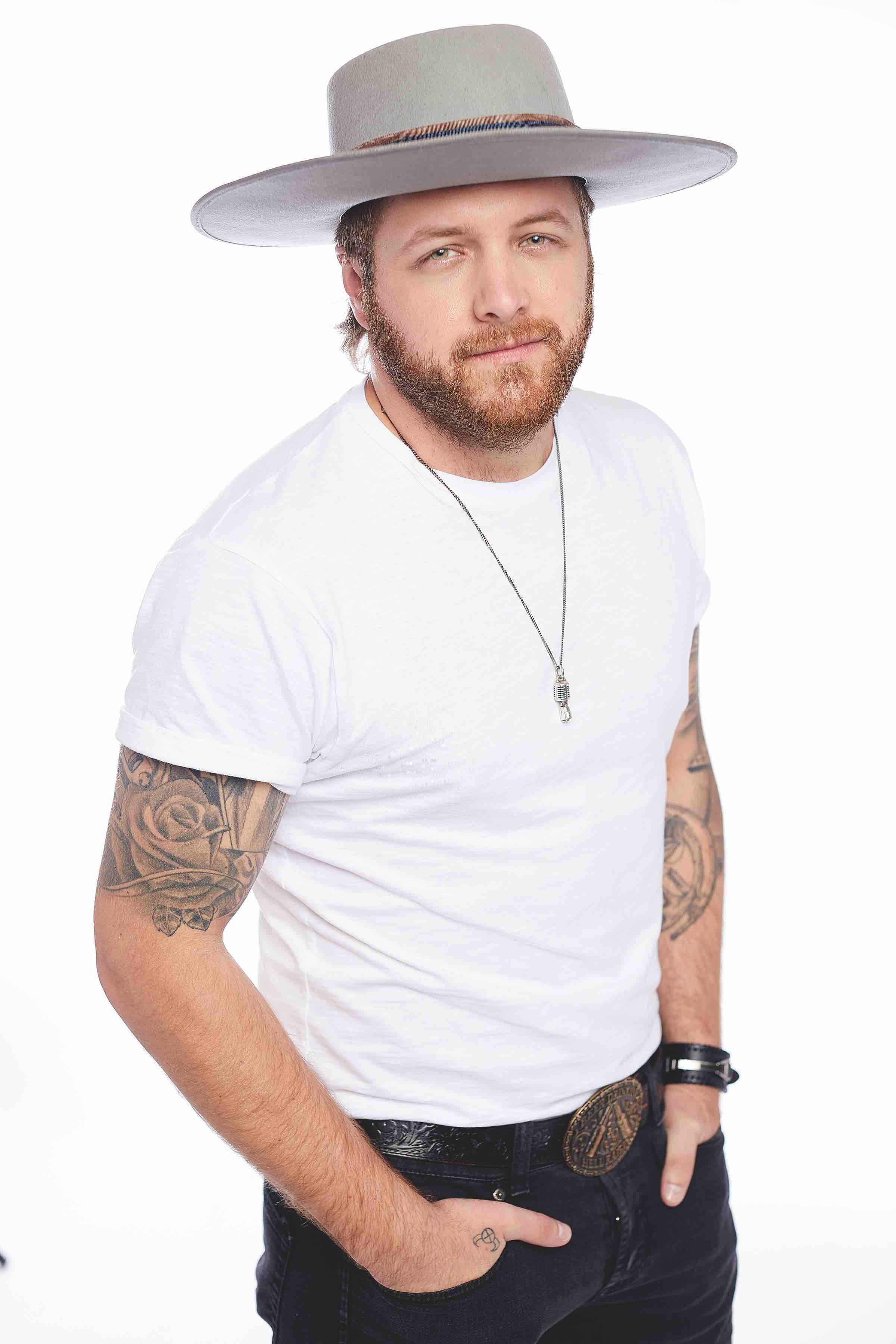 Matt Lang se confie sur sa nouvelle réalité de père | 7 Jours