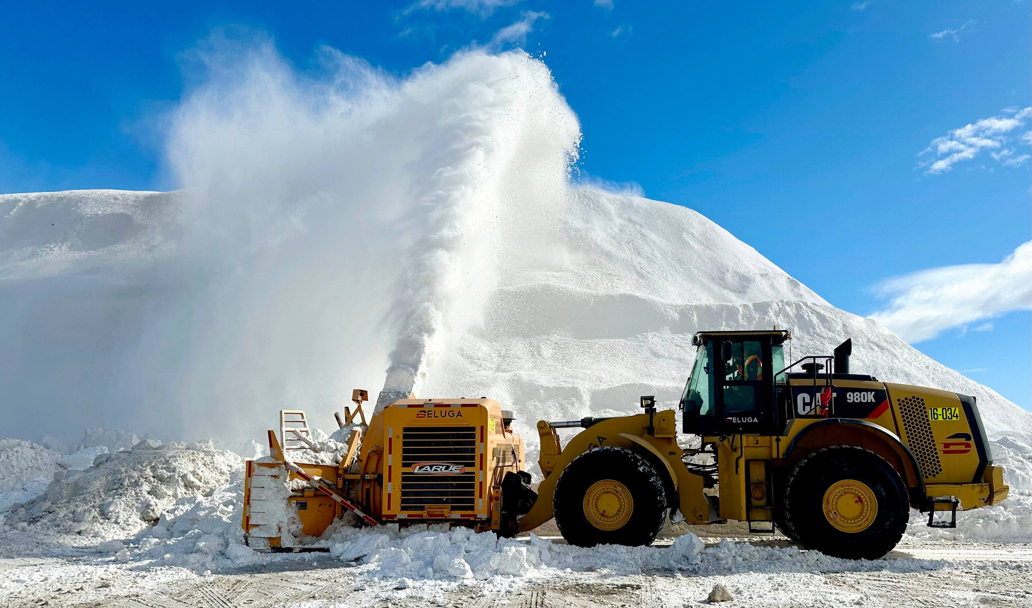 [PHOTOS] Voici à quoi ressemble un giga-dépôt à neige à Montréal après ...