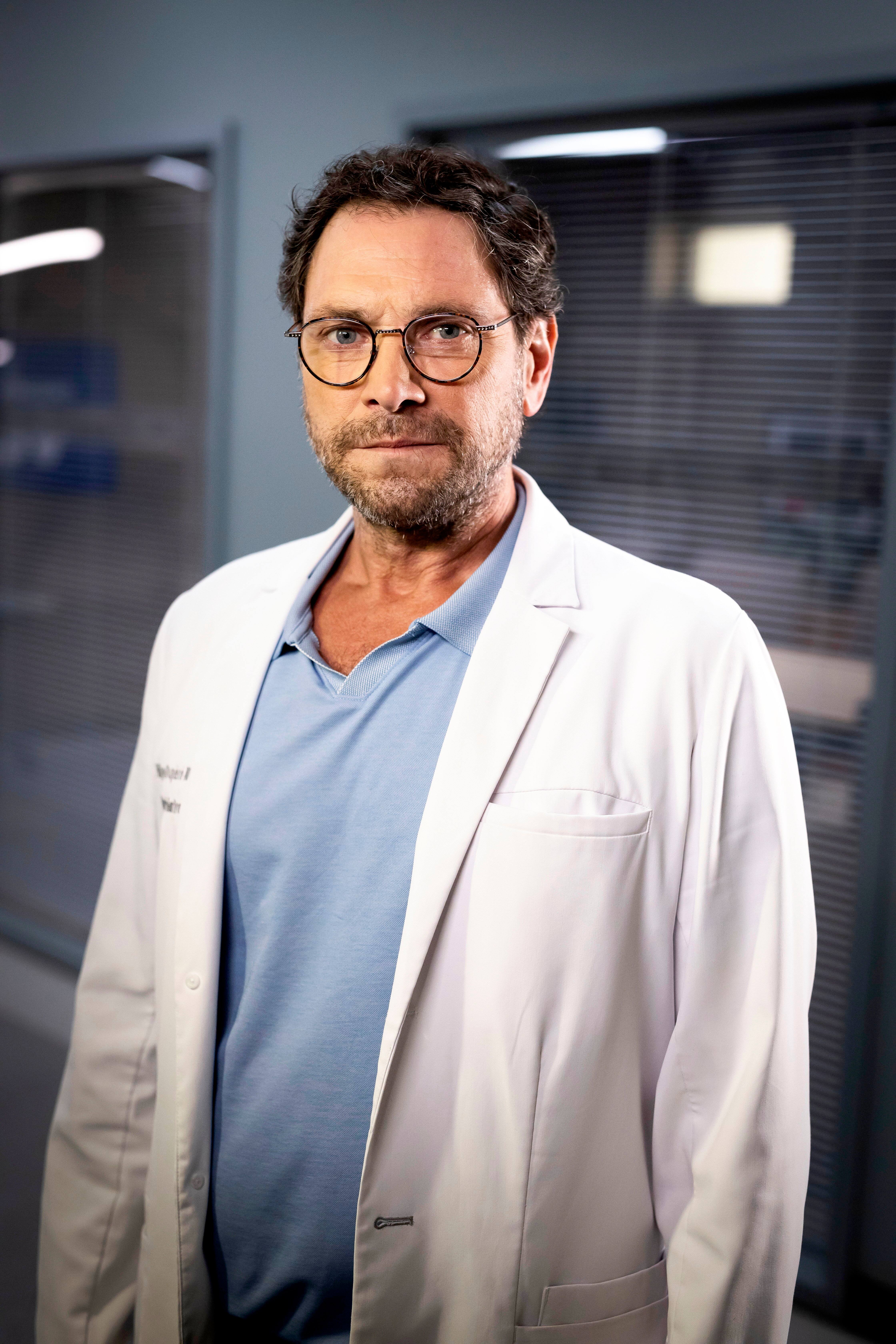 C’est ce comédien que vous adorez qui remplacerait Patrick Labbé dans ...