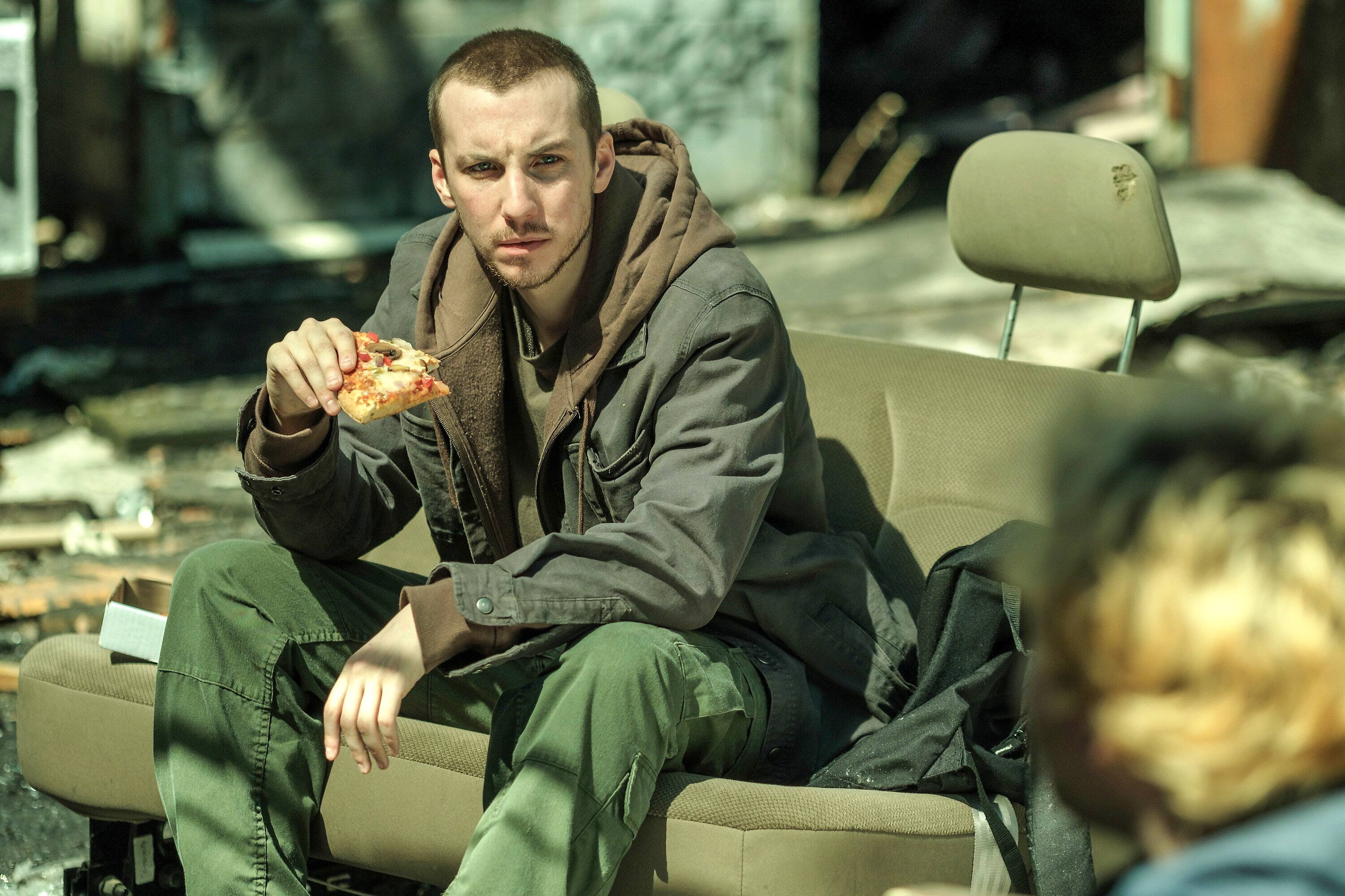 Ces acteurs qui incarnent plusieurs personnages dans les séries de L ...