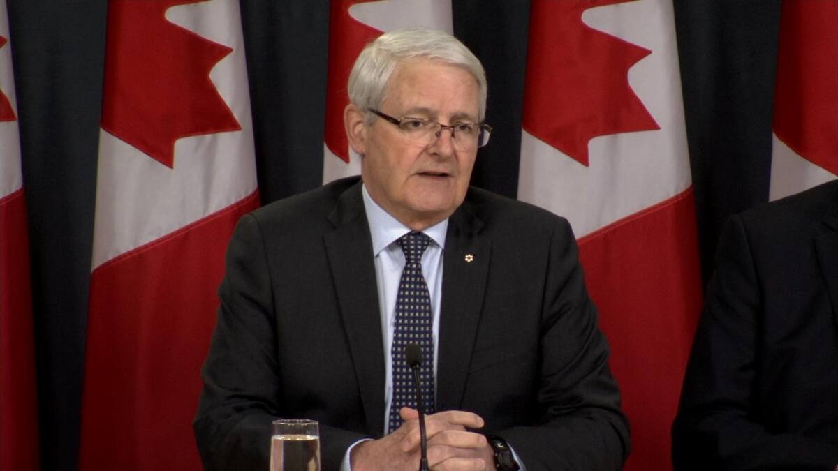 Marc Garneau «aura su inspirer toute une génération», affirme François ...