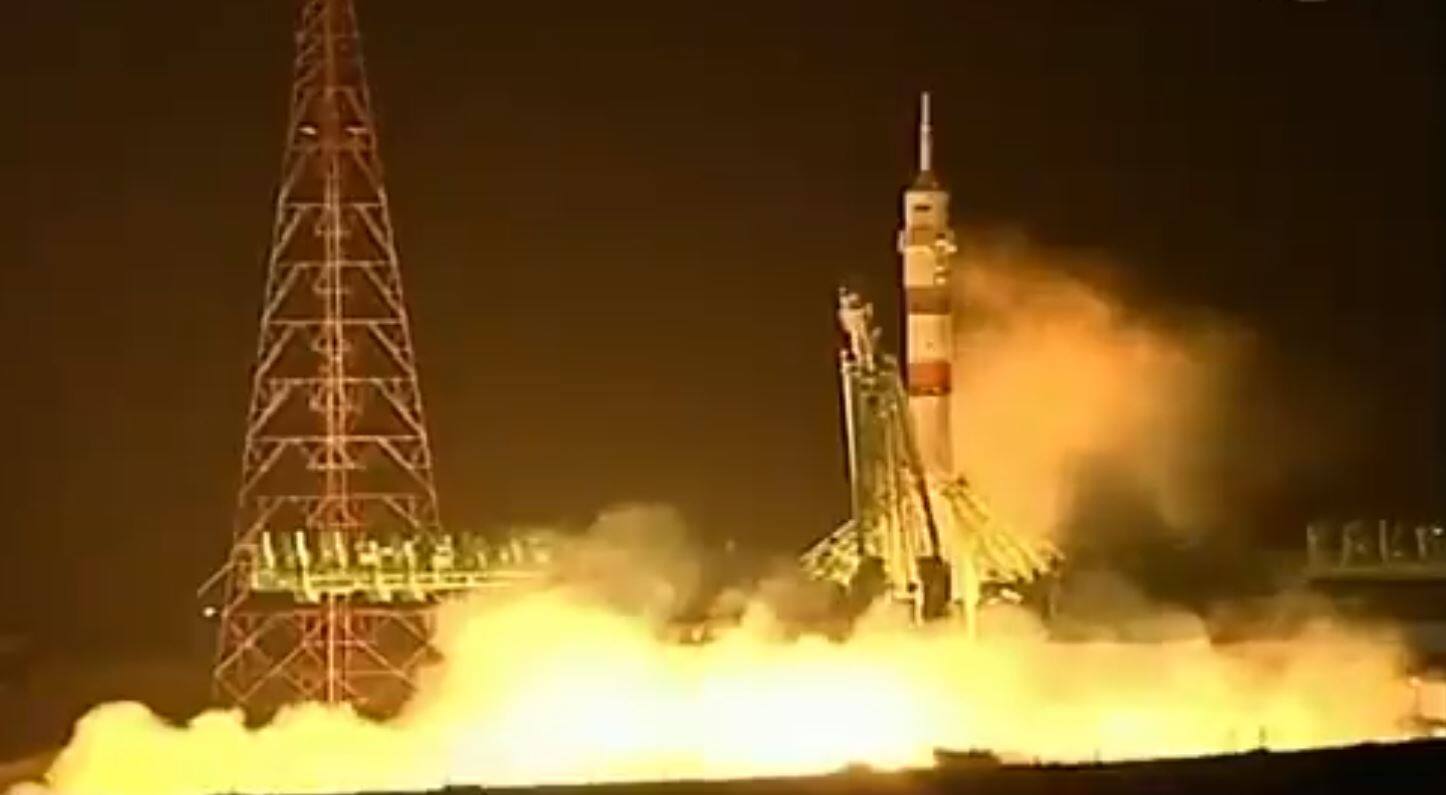 IN PICTURES | Liftoff of a Russian rescue craft to the International ...