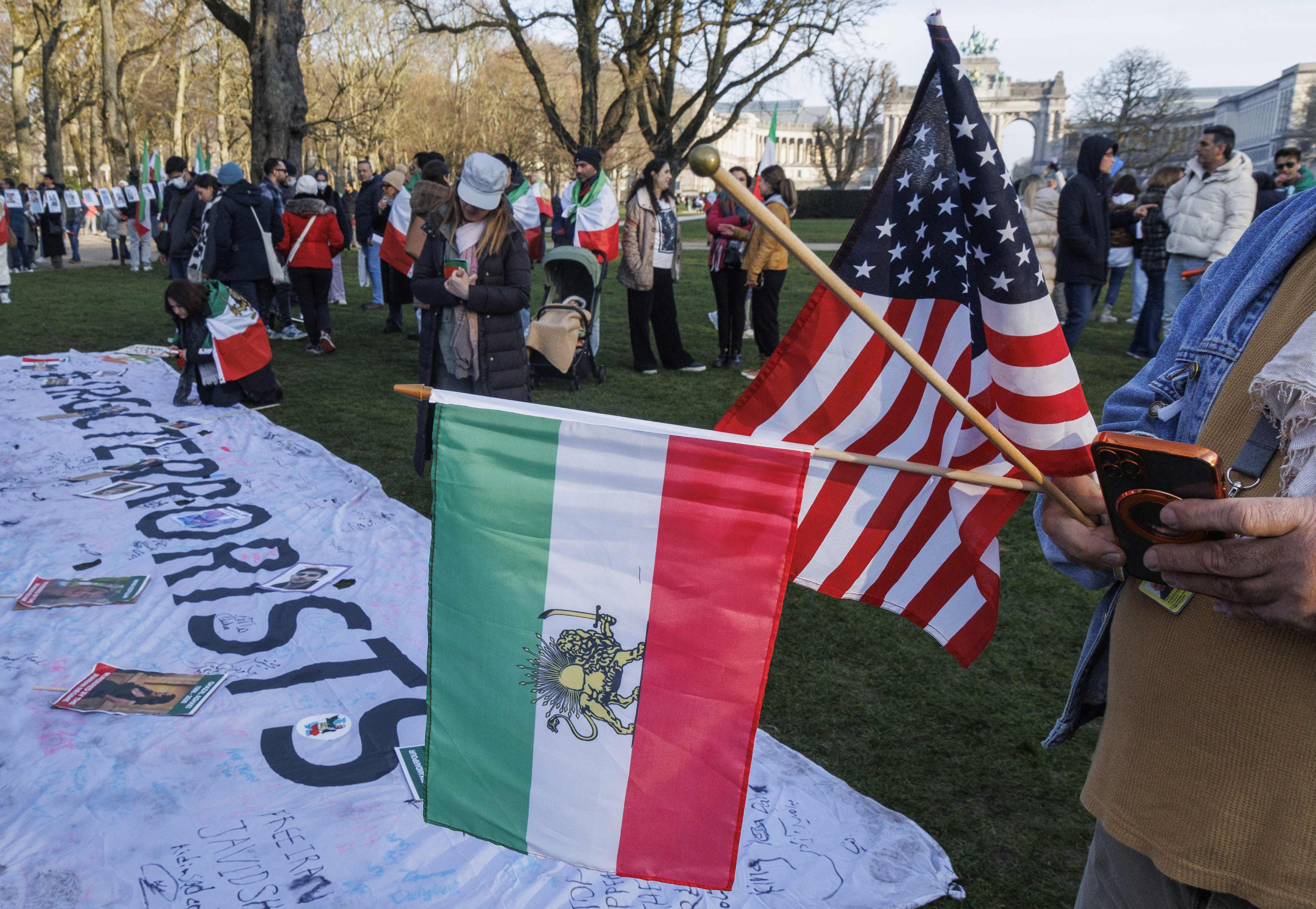 Washington expulse vers l'Iran trois anciens gardiens de la révolution ...