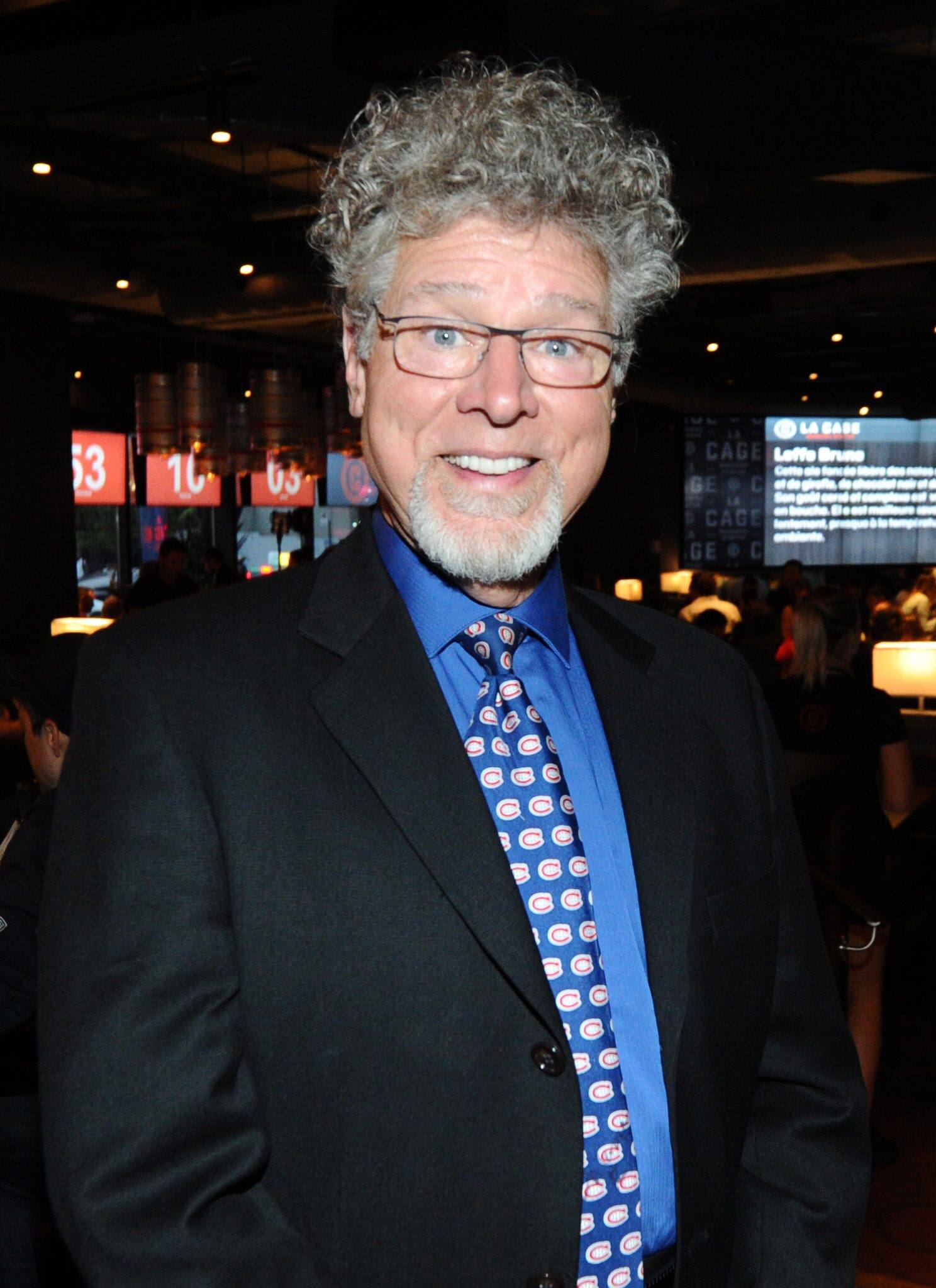 Huer l’hymne américain, est-ce huer Caufield? L’ancien interprète au Centre Bell Charles Prévost ...